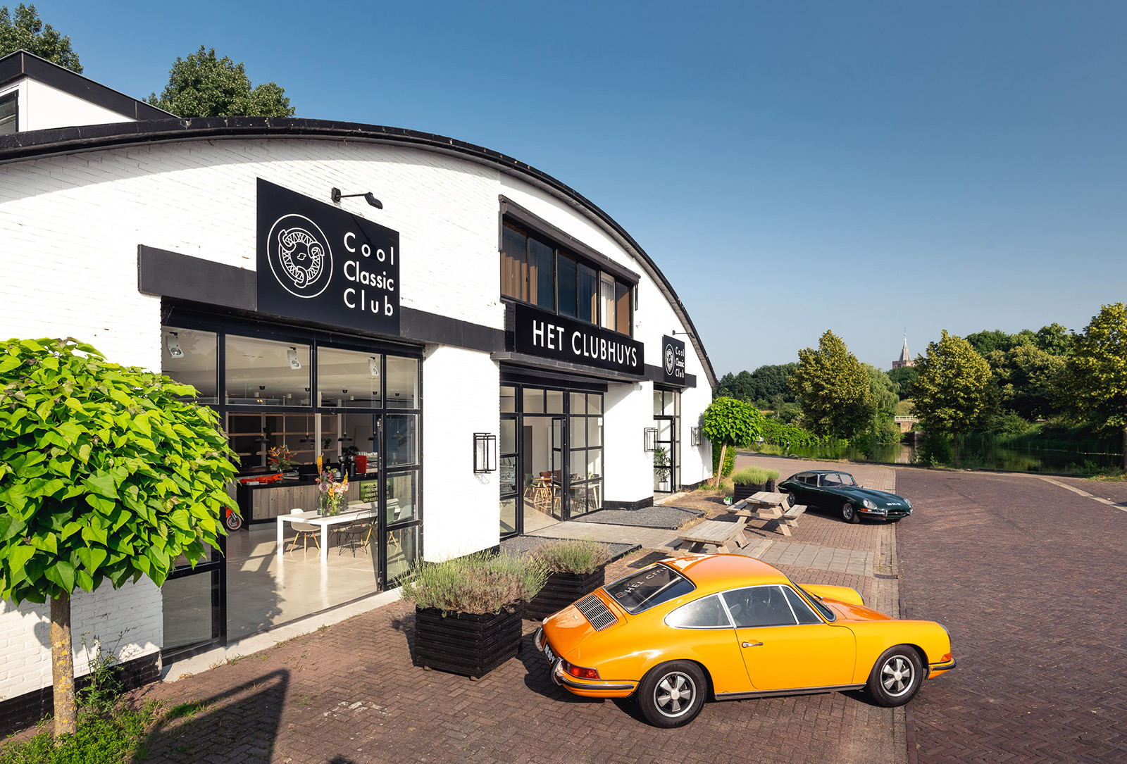 Cool Classic Club in 1411AN Naarden (Netherlands) - Dealer at Classic ...