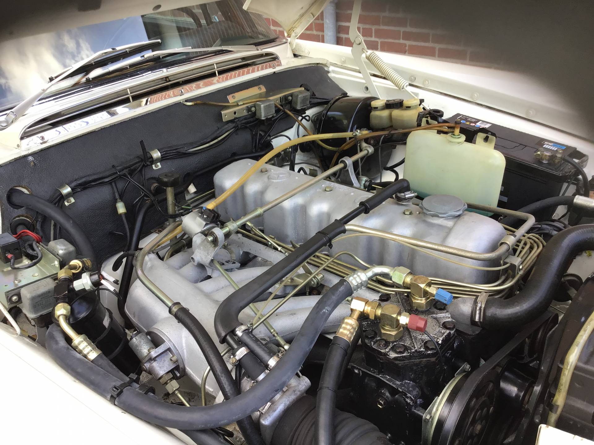 For Sale: Mercedes-Benz 280 SE (1969) offered for GBP 174,319