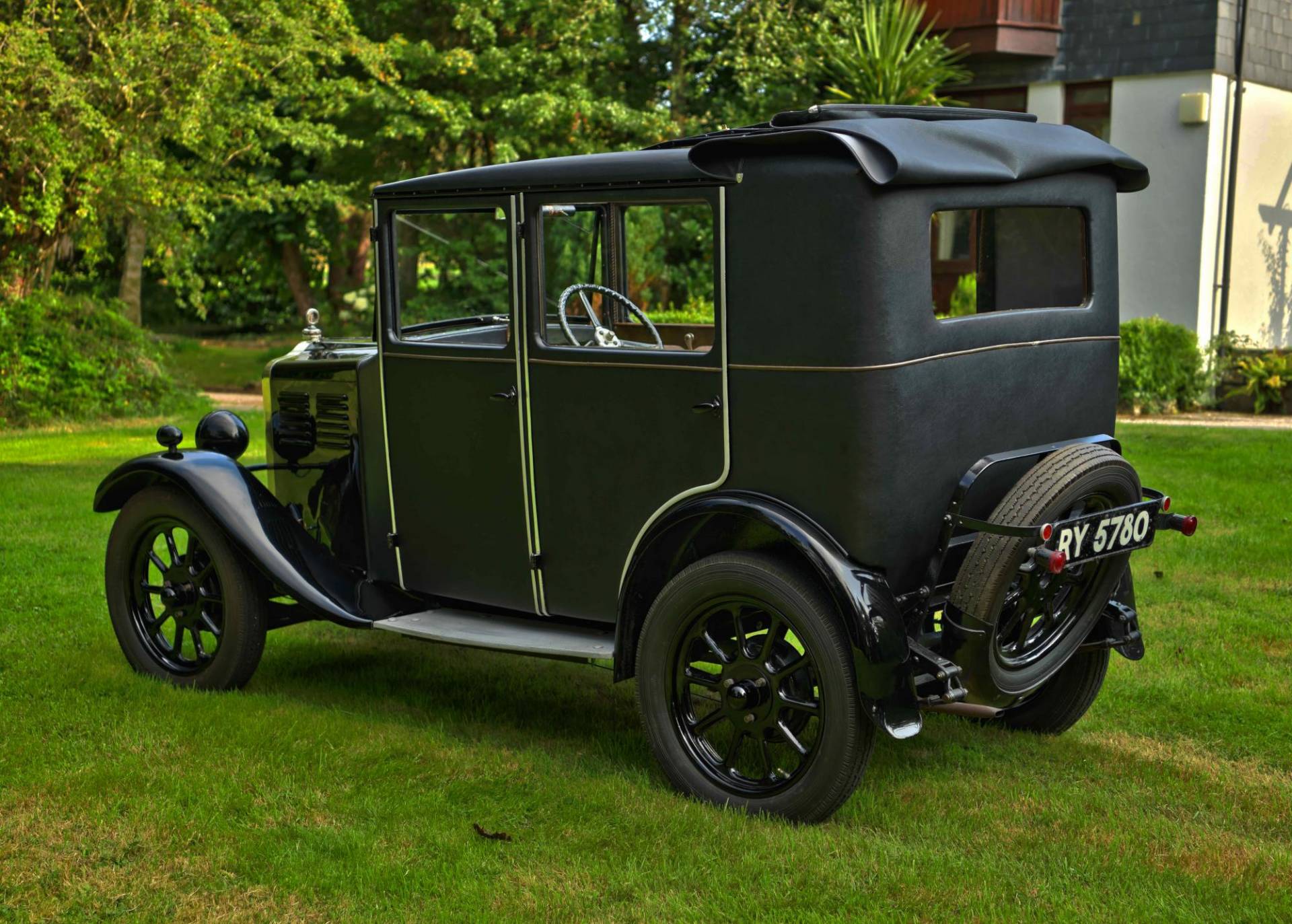 En Venta: Standard Nine (1927) ofrecido por 22.212 EUR