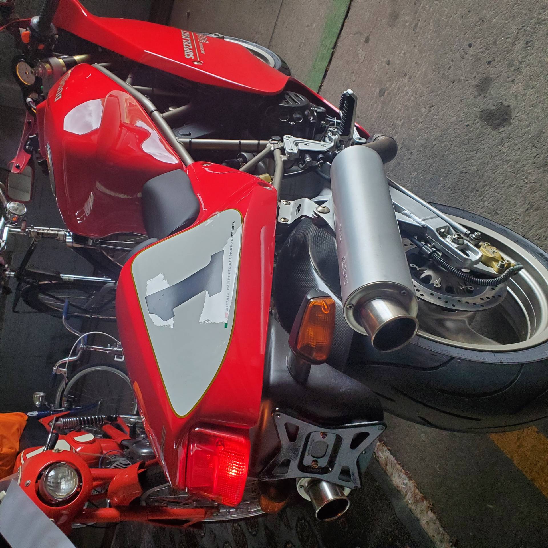 En venta: Ducati 900SL Super Light (1993) offered for 11.900