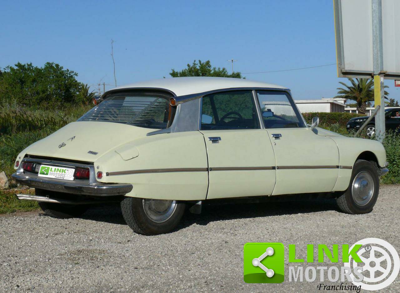 For Sale: Citroën D Super (1973) offered for £12,503