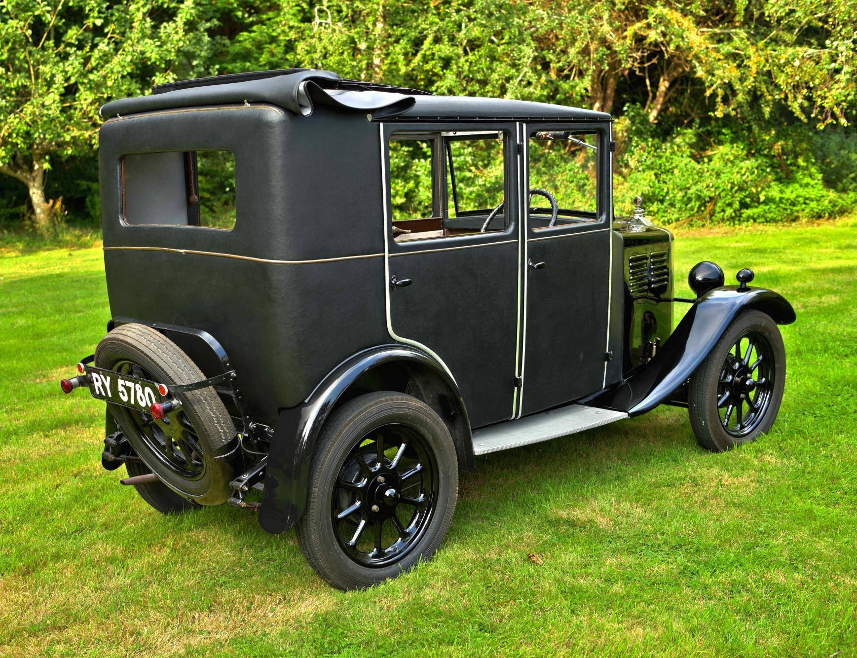 En Venta: Standard Nine (1927) ofrecido por 22.212 EUR