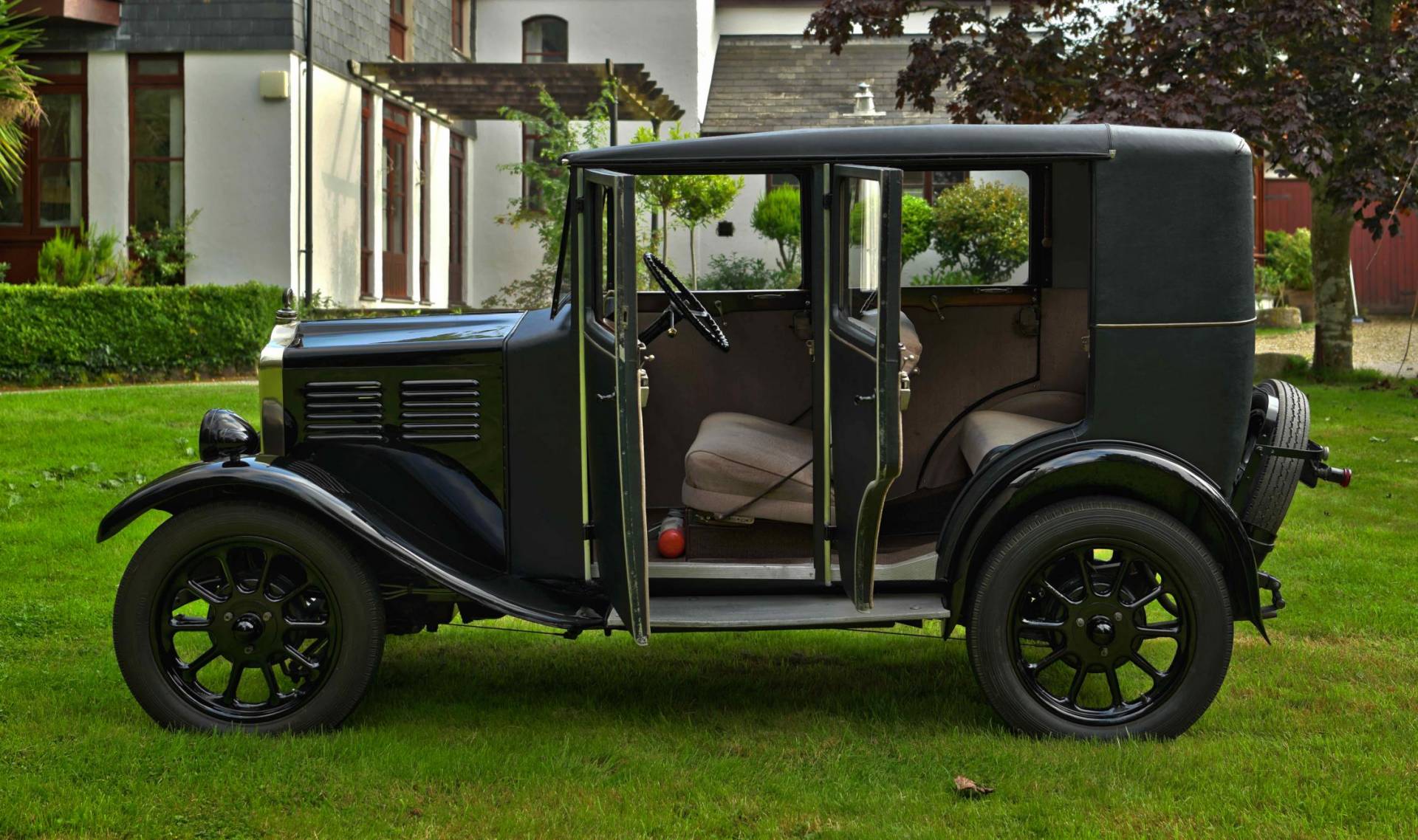 En Venta: Standard Nine (1927) ofrecido por 22.212 EUR