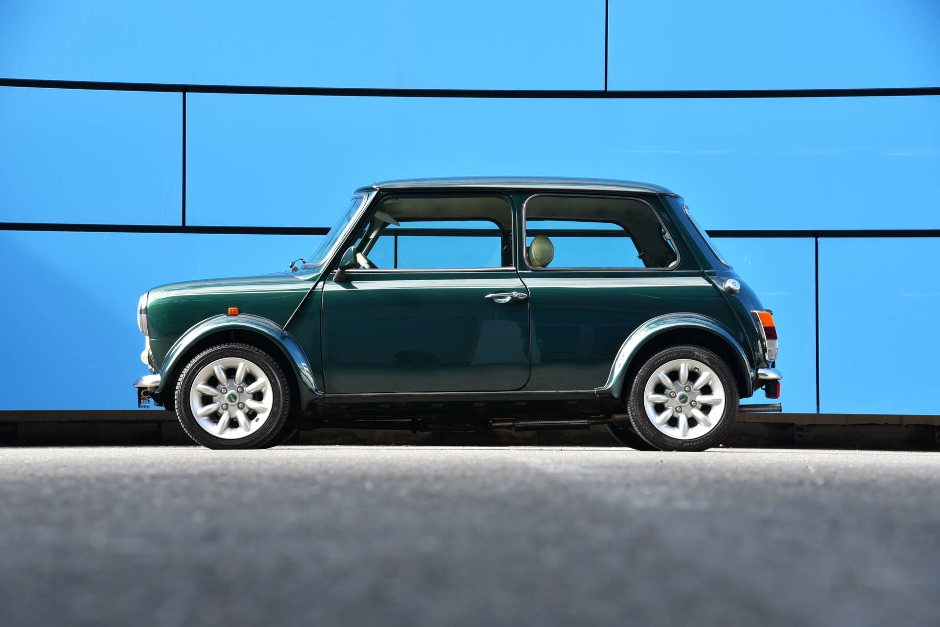 For Sale: Mini Cooper 1.3i MPI (2000) offered for £22,025