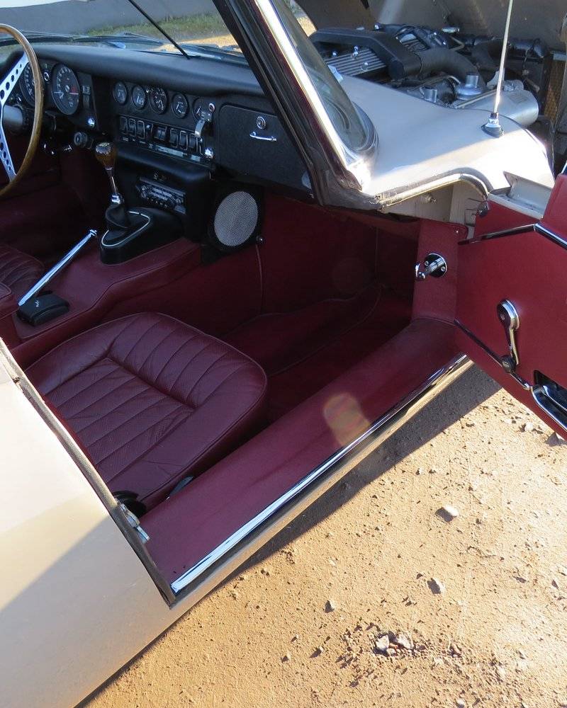 For Sale: Jaguar E-Type (1971) offered for AUD 183,391