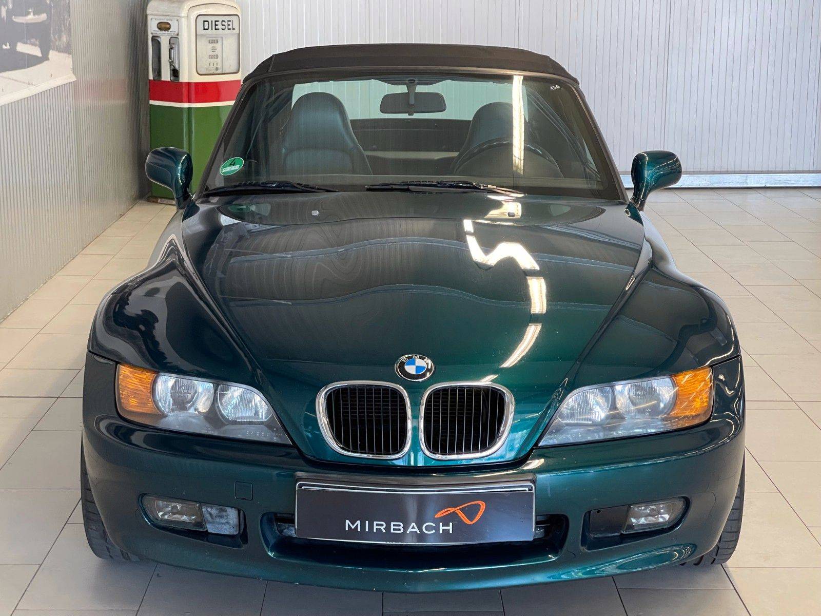 For Sale: BMW Z3 1.8 (1997) offered for GBP 11,397