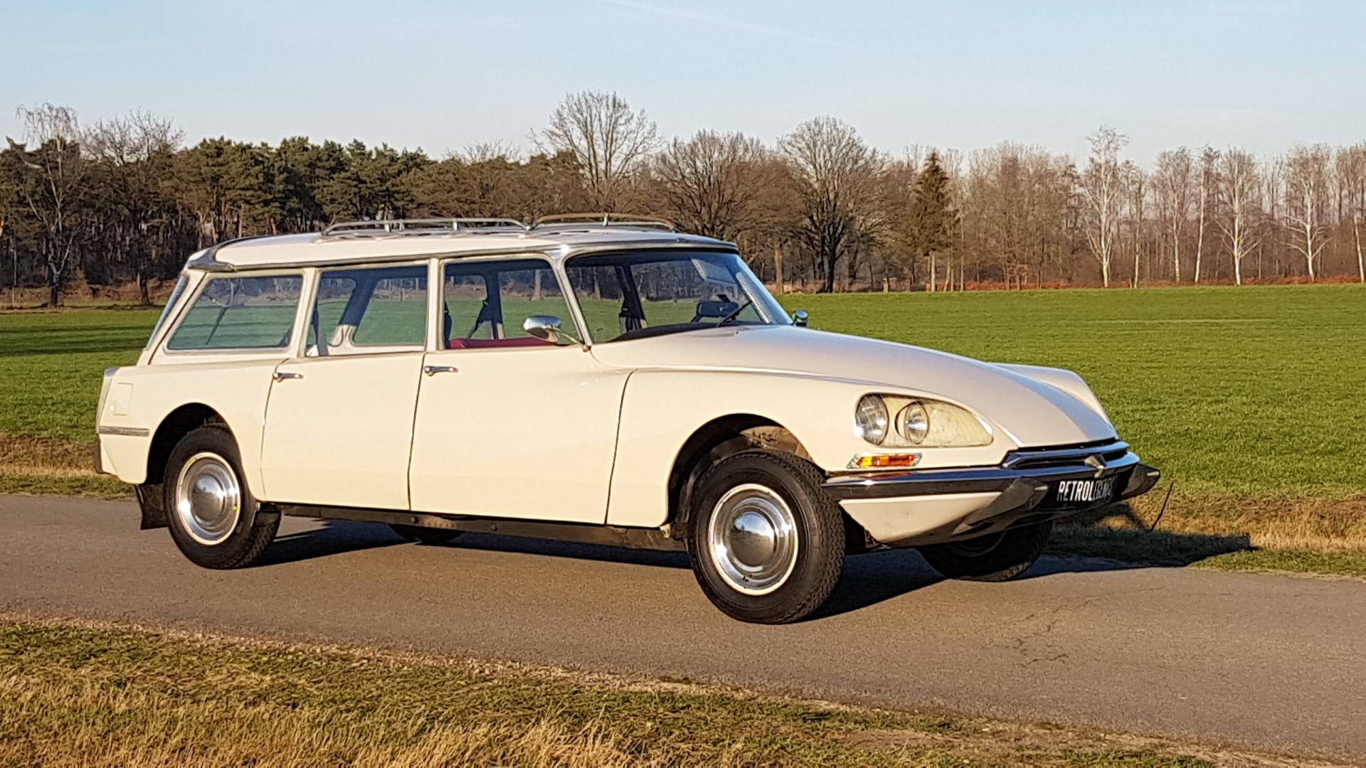 For Sale: Citroën DS Familiale (1971) offered for GBP 23,984