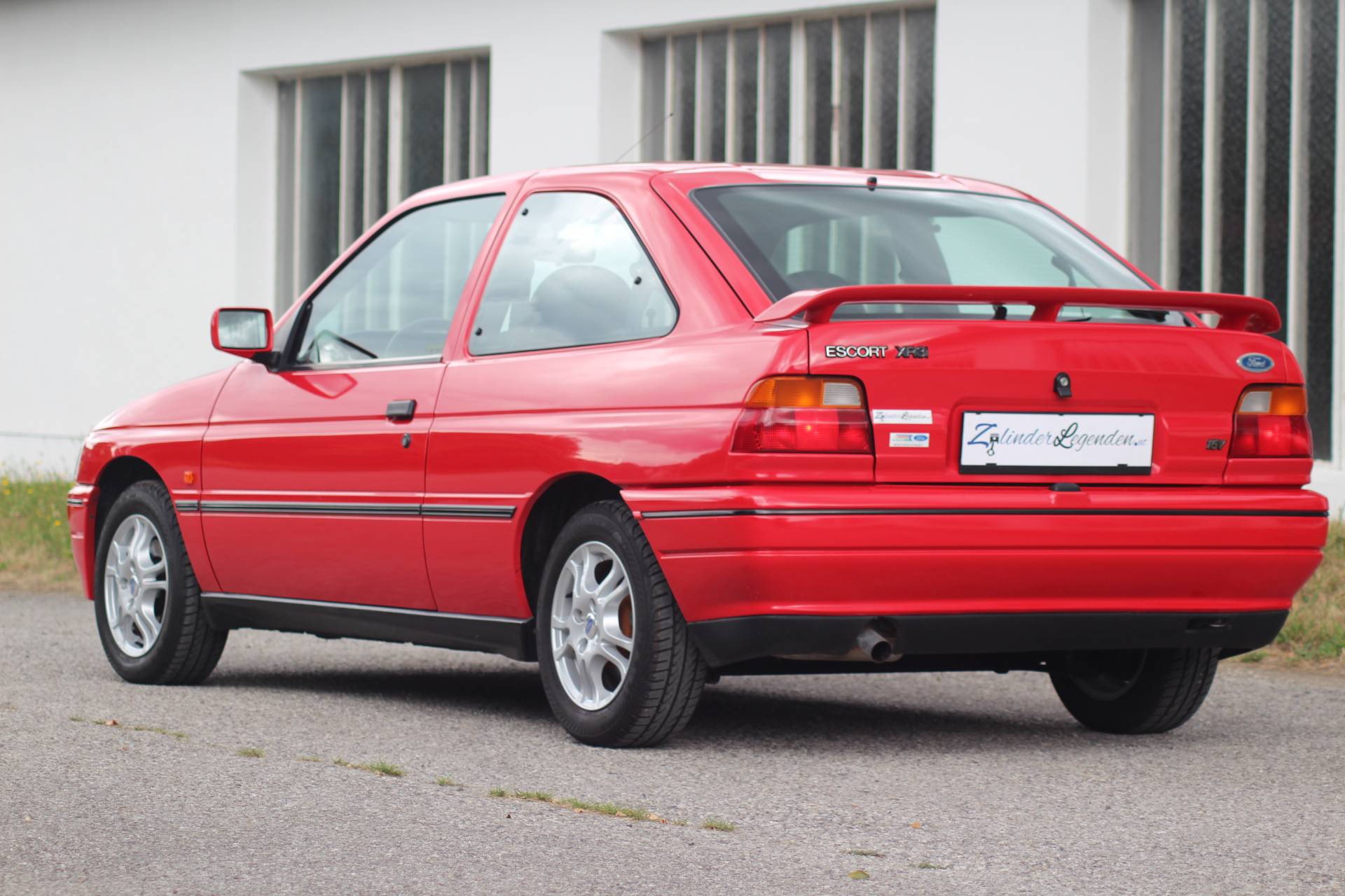 For Sale: Ford Escort XR3i (1992) offered for £7,711