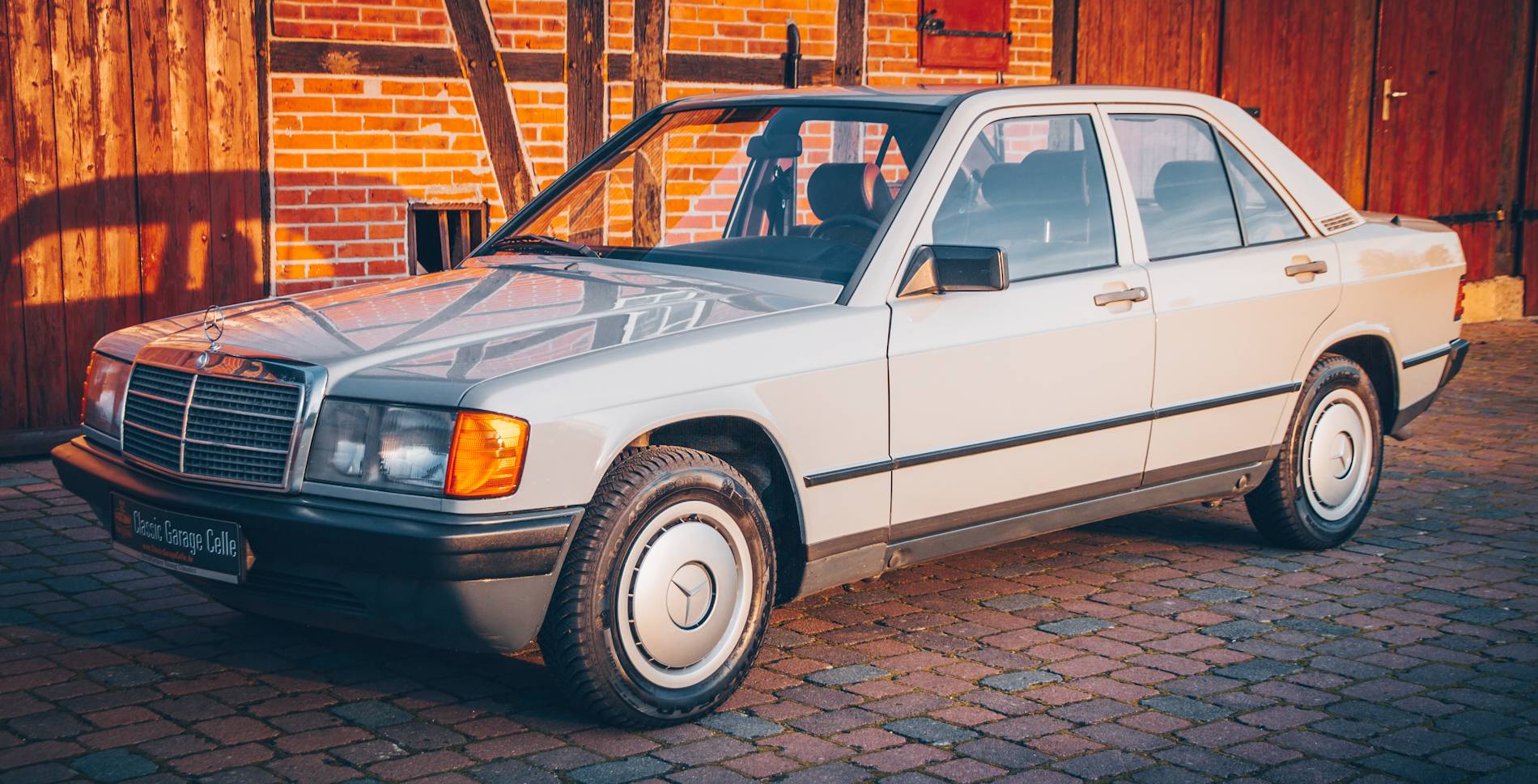 for-sale-mercedes-benz-190-e-1983-offered-for-aud-14-519