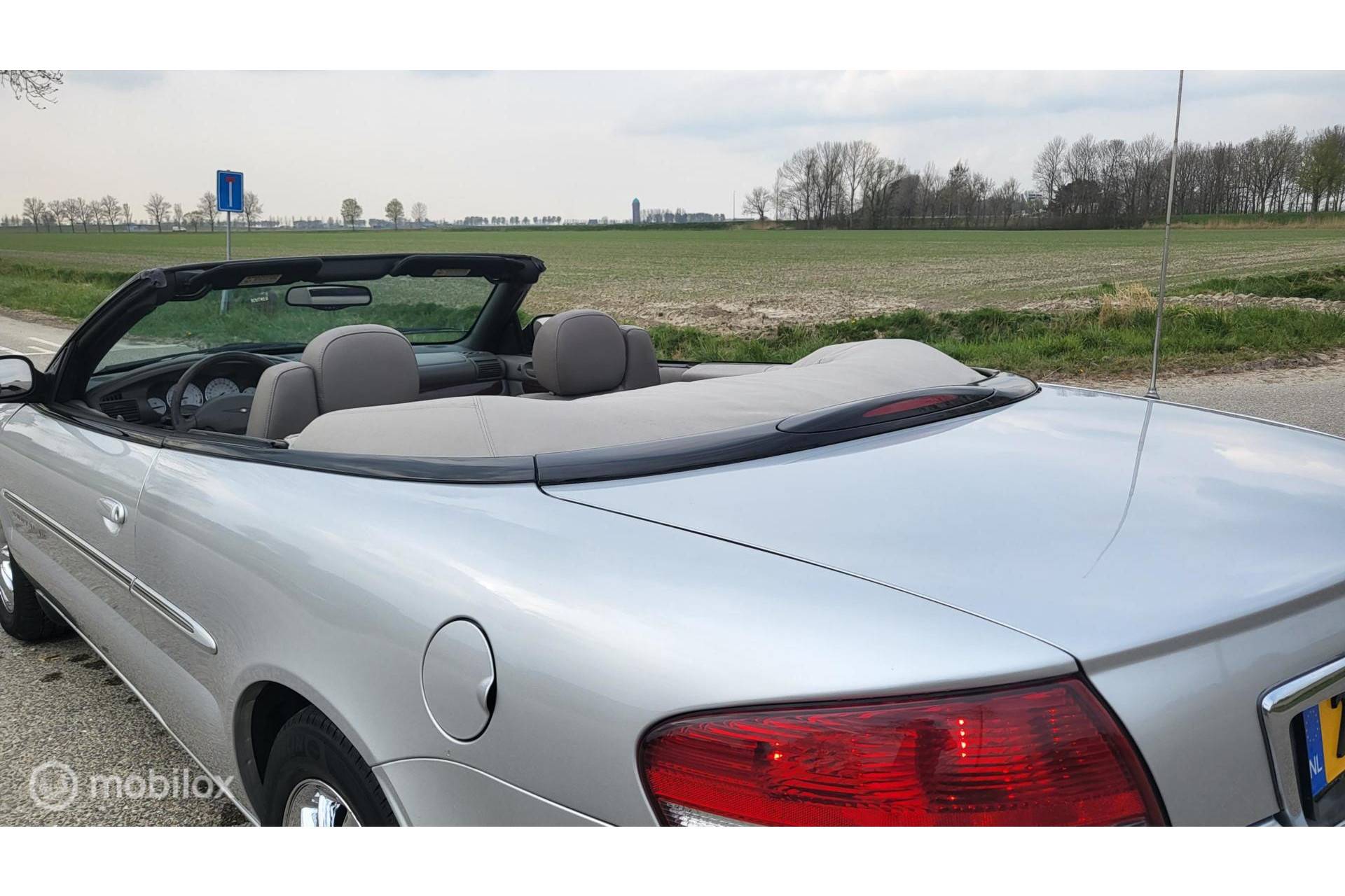 For Sale: Chrysler Sebring 2.7 V6 (2001) offered for GBP 3,518