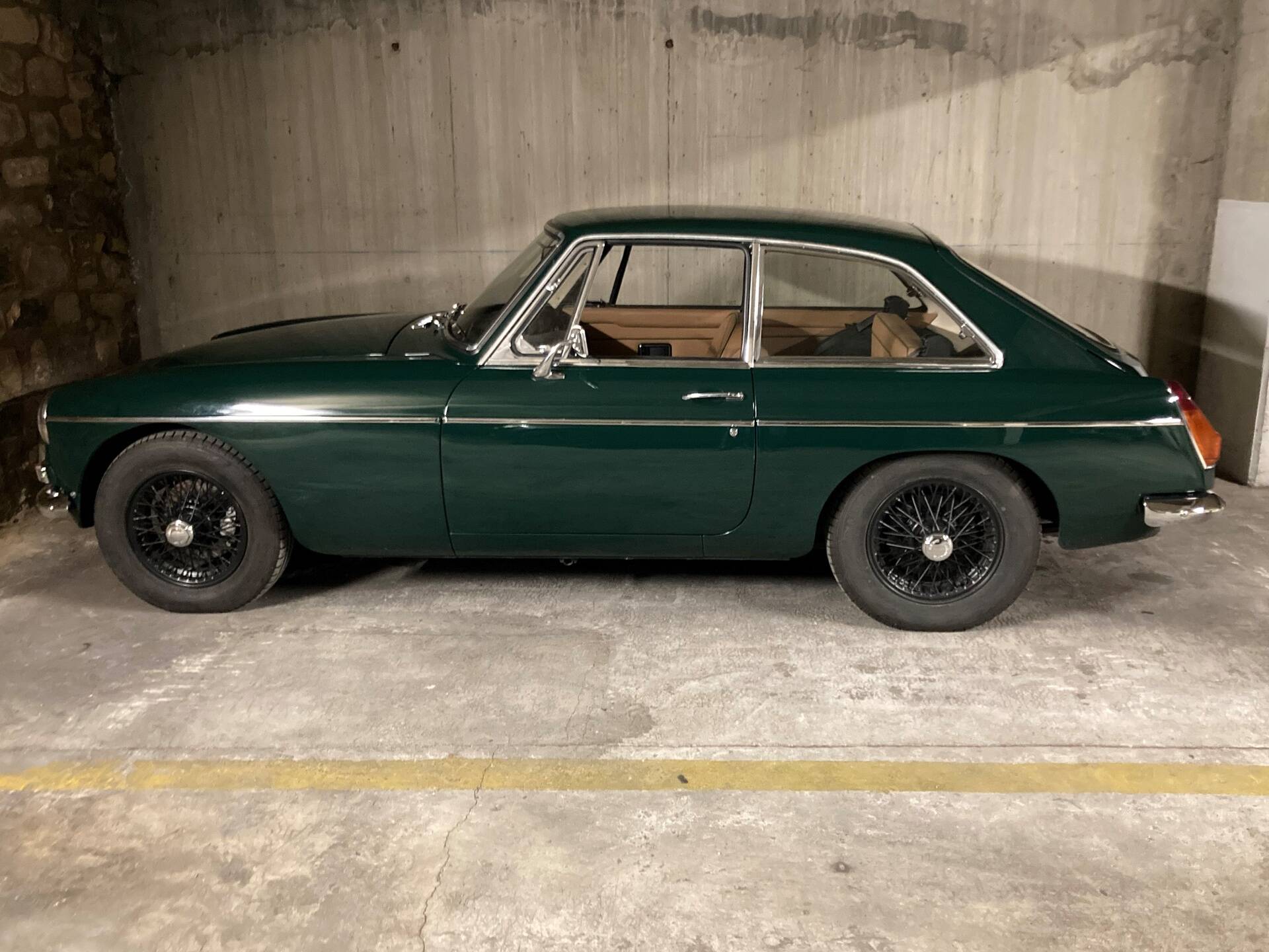 For Sale: MG MGB GT (1968) offered for £30,170