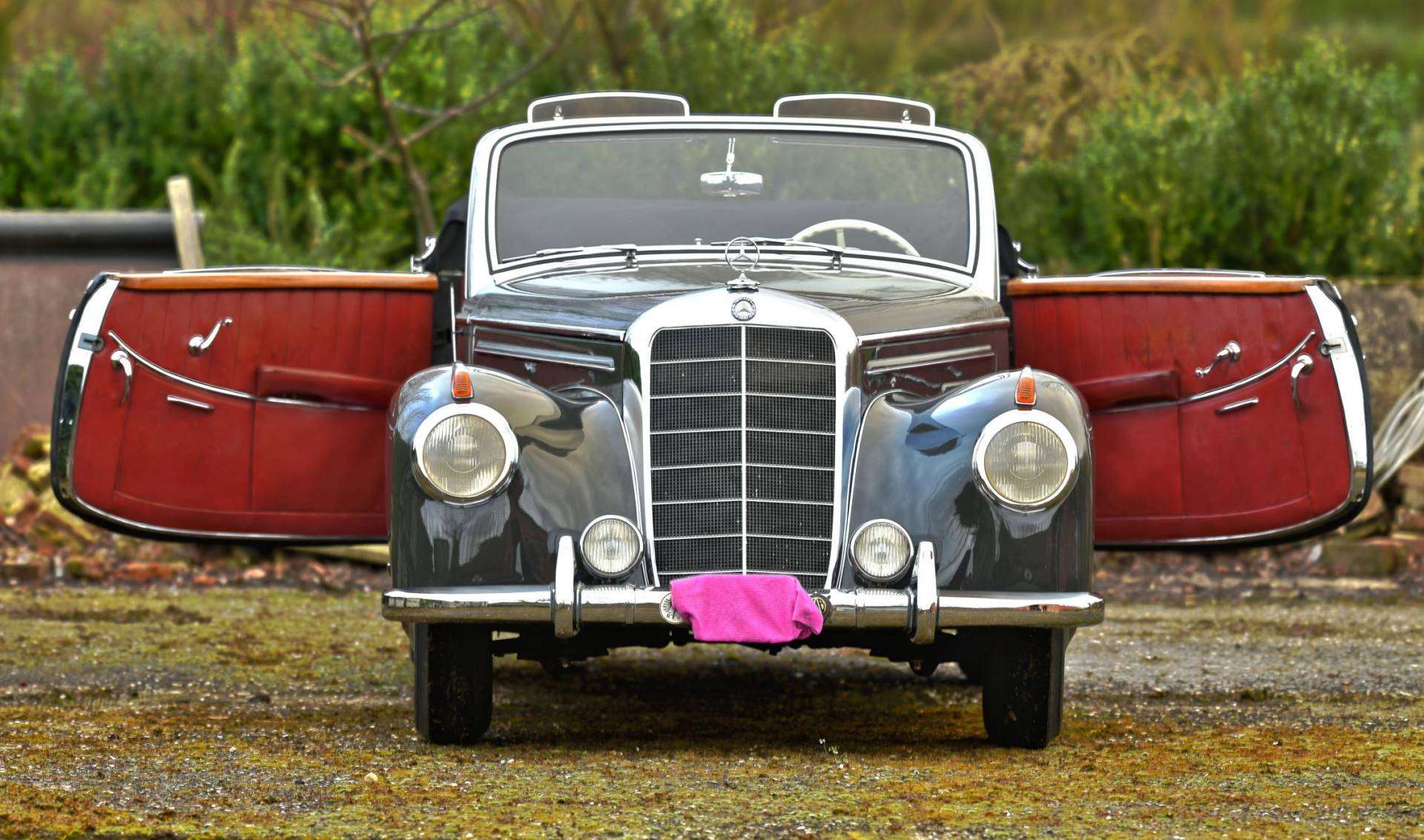 Mercedes-Benz 220 W 187 Oldtimer kaufen - Classic Trader