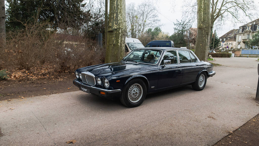 Daimler Double Six (1987) in vendita a 13.000