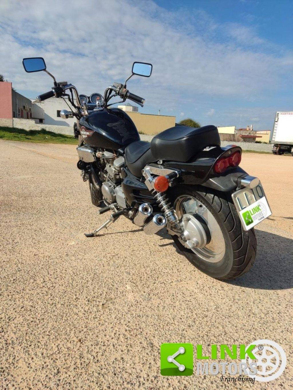 For Sale: Honda VF 700 C (1987) offered for AUD 8,970