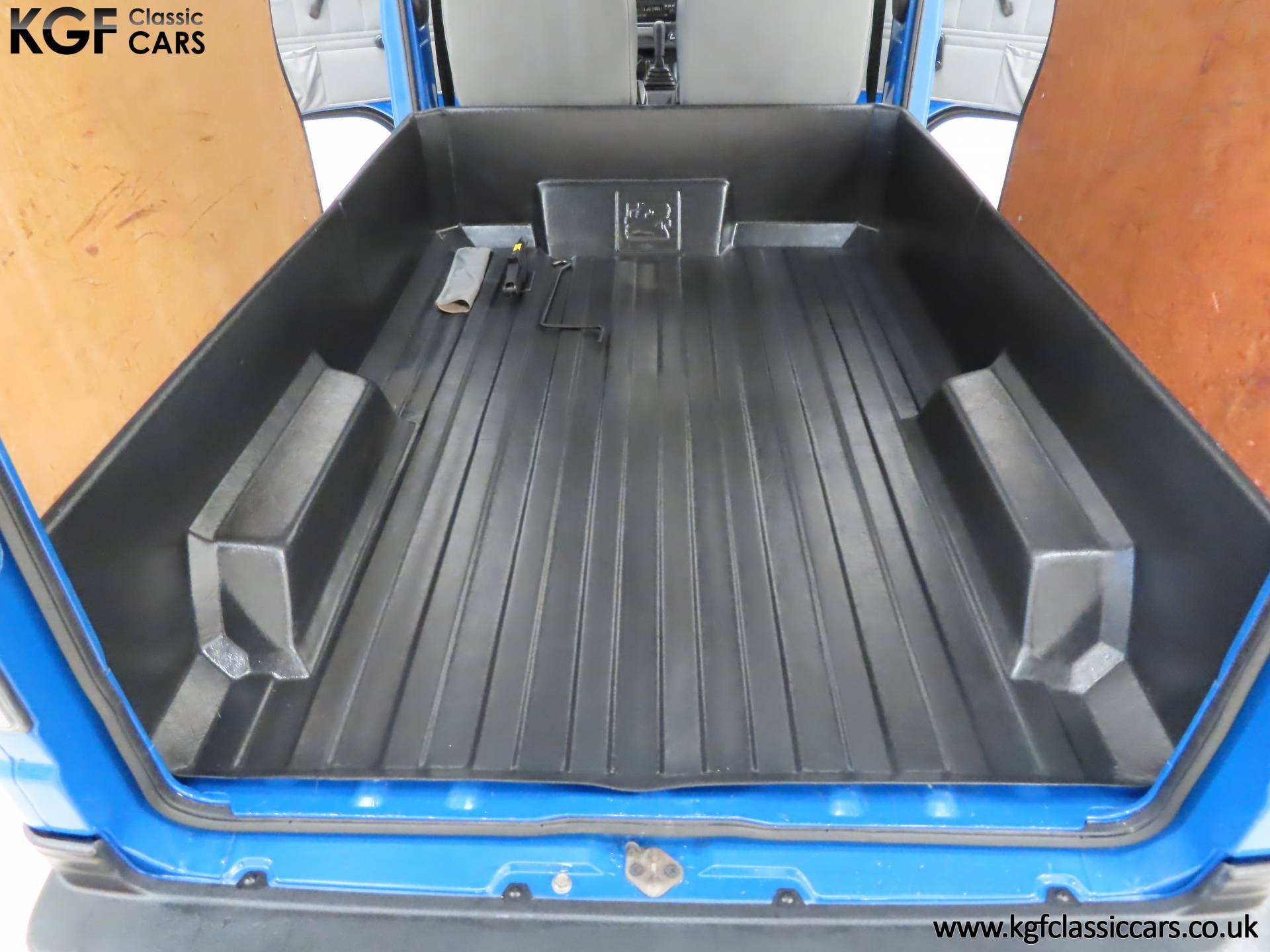 En Venta: Bedford Rascal (1990) ofrecido por 13.008 EUR