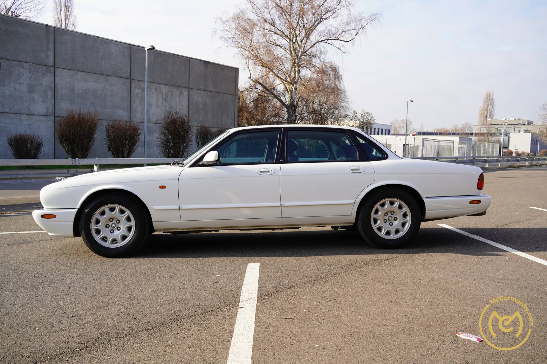 Jaguar XJ 8 Executive (1998) en vente pour 1 000