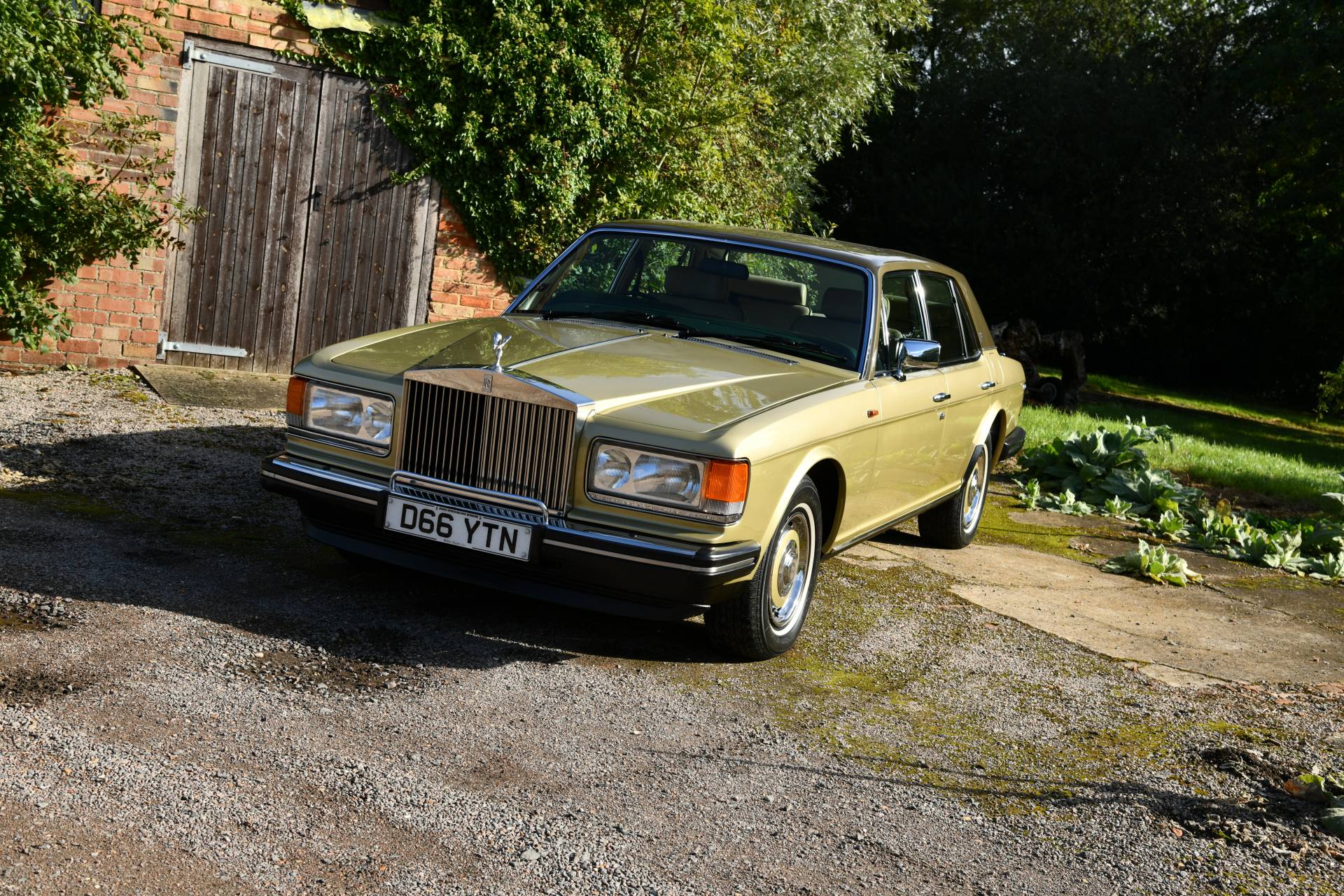 For Sale: Rolls-Royce Silver Spirit (1986) offered for GBP 17,500