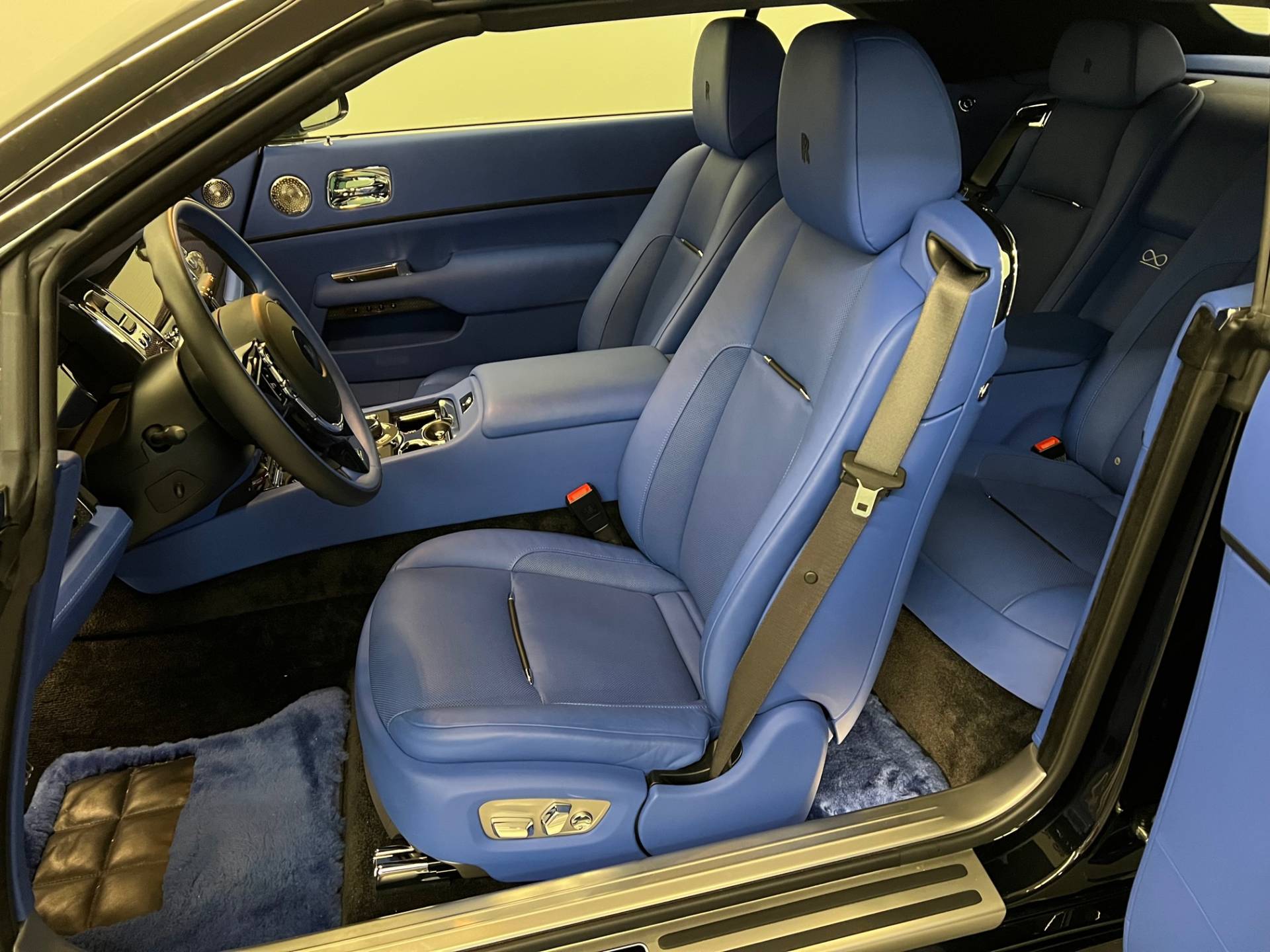 Rolls-Royce Dawn Black Badge (2021) en vente pour 530 000