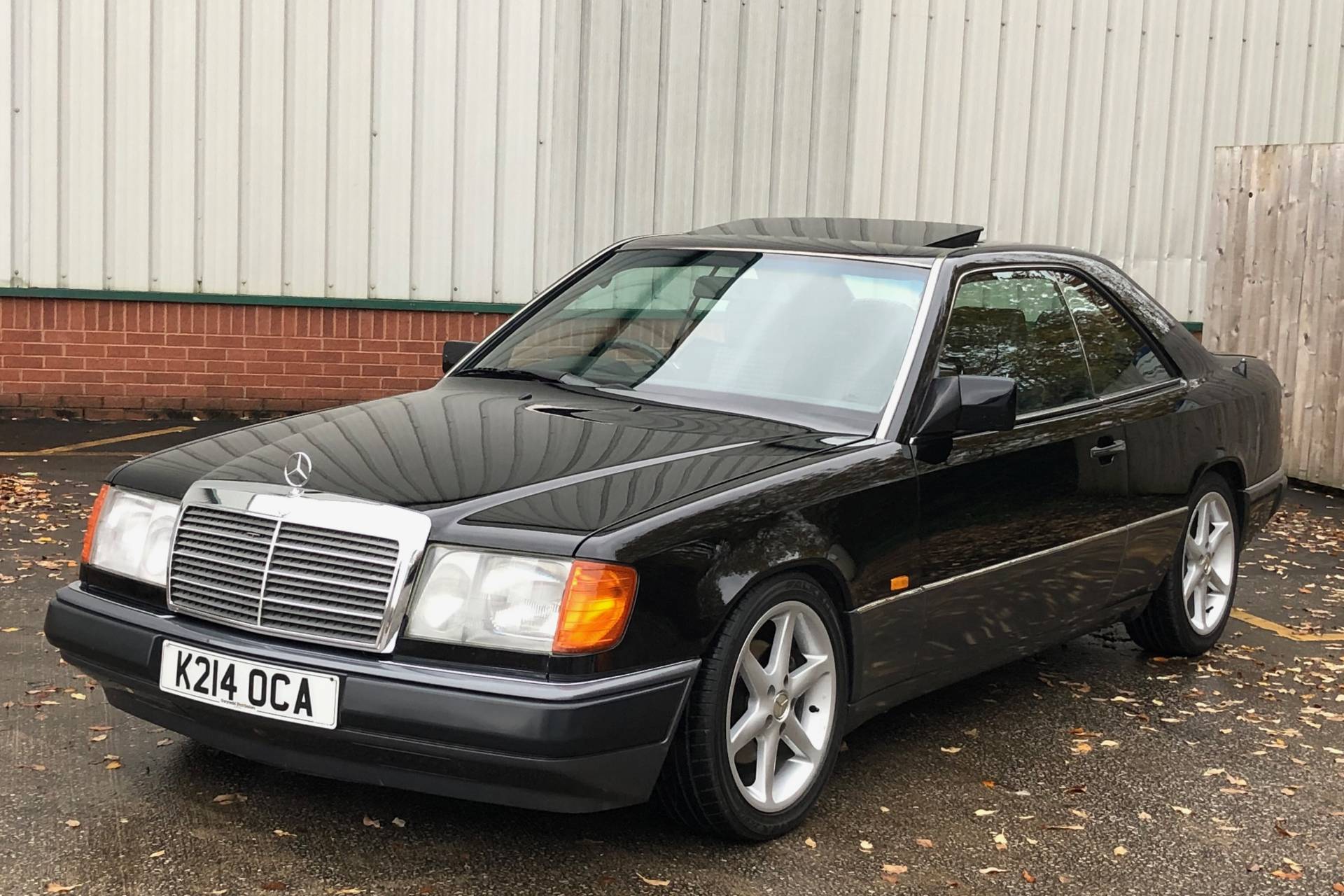 For Sale: Mercedes-Benz 220 CE (1993) offered for GBP 4,995