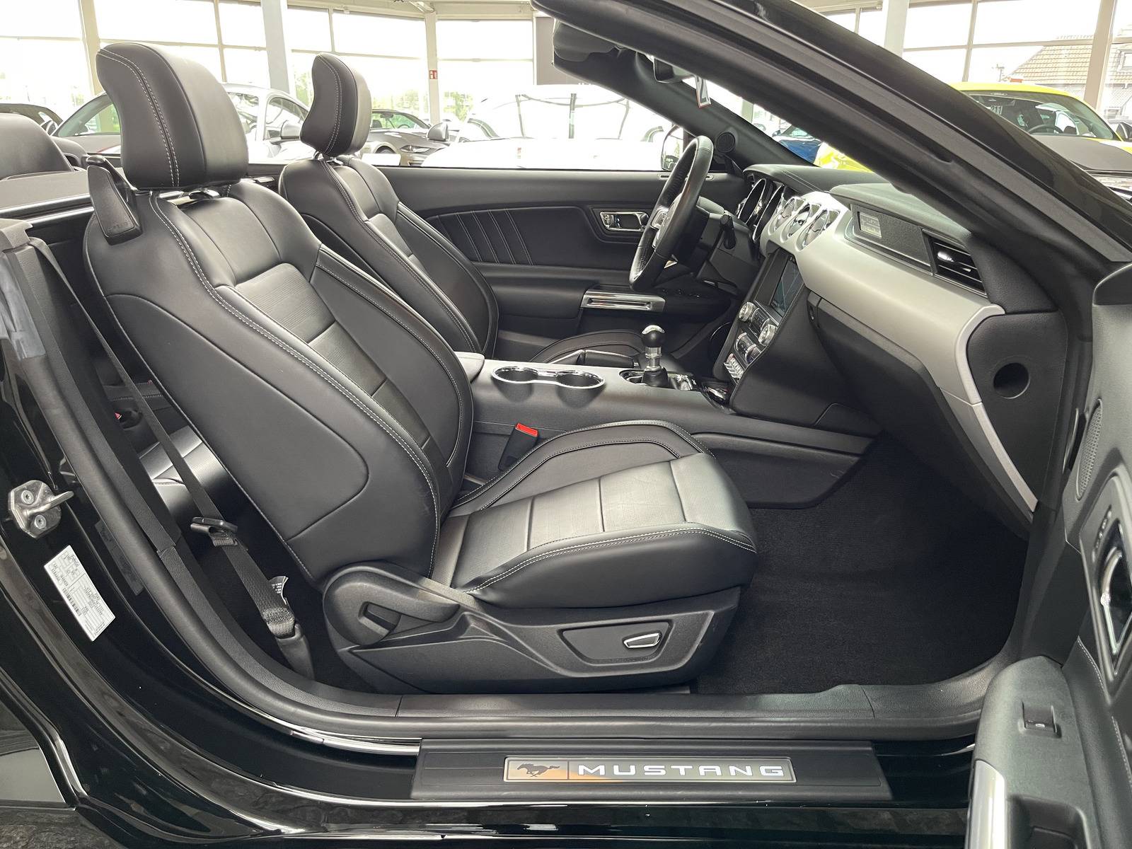 For Sale: Ford Mustang 2.3 Ecoboost (2017) offered for GBP 32,977