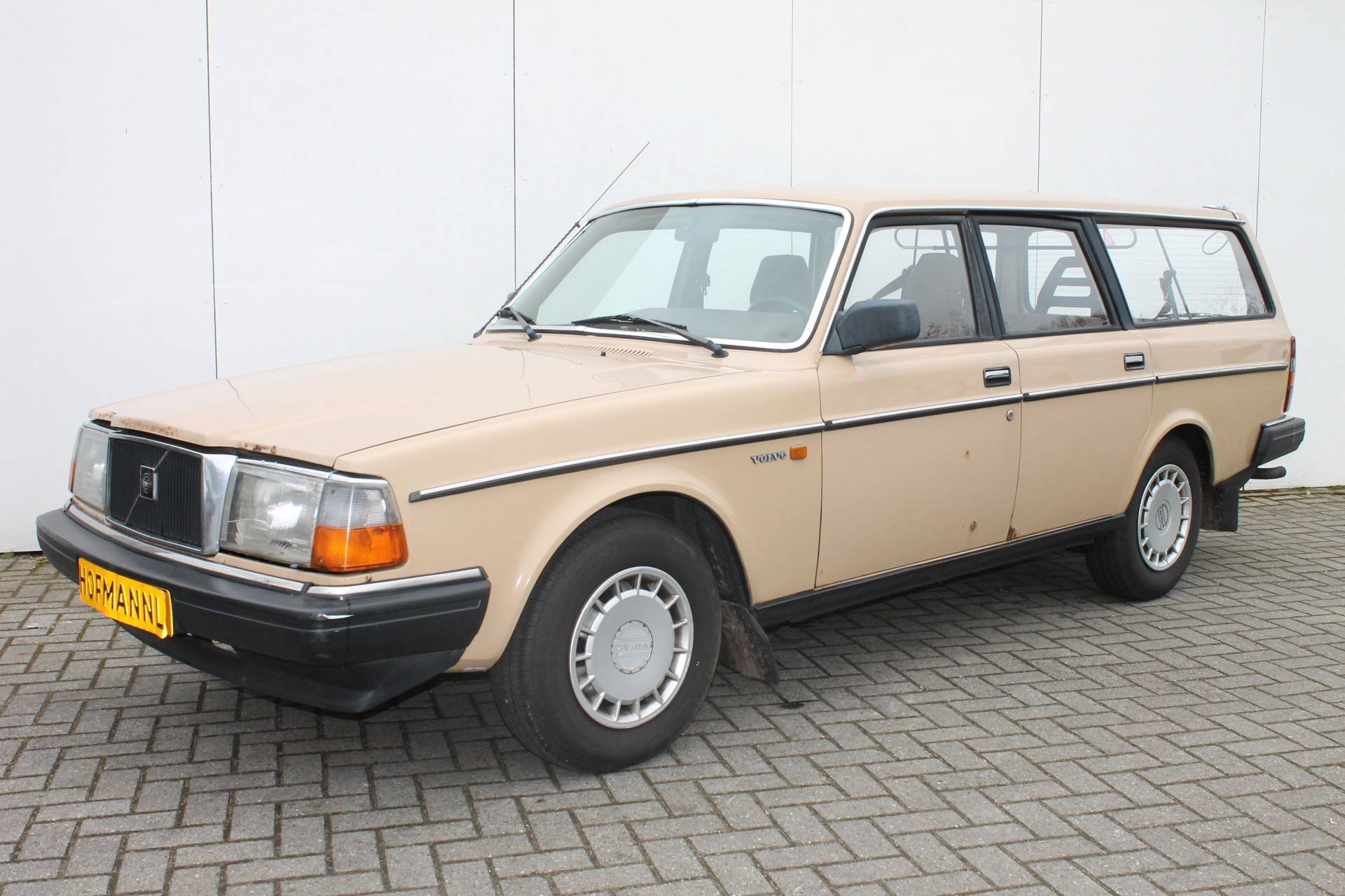 Volvo 240 Kombi Oldtimer kaufen - Classic Trader