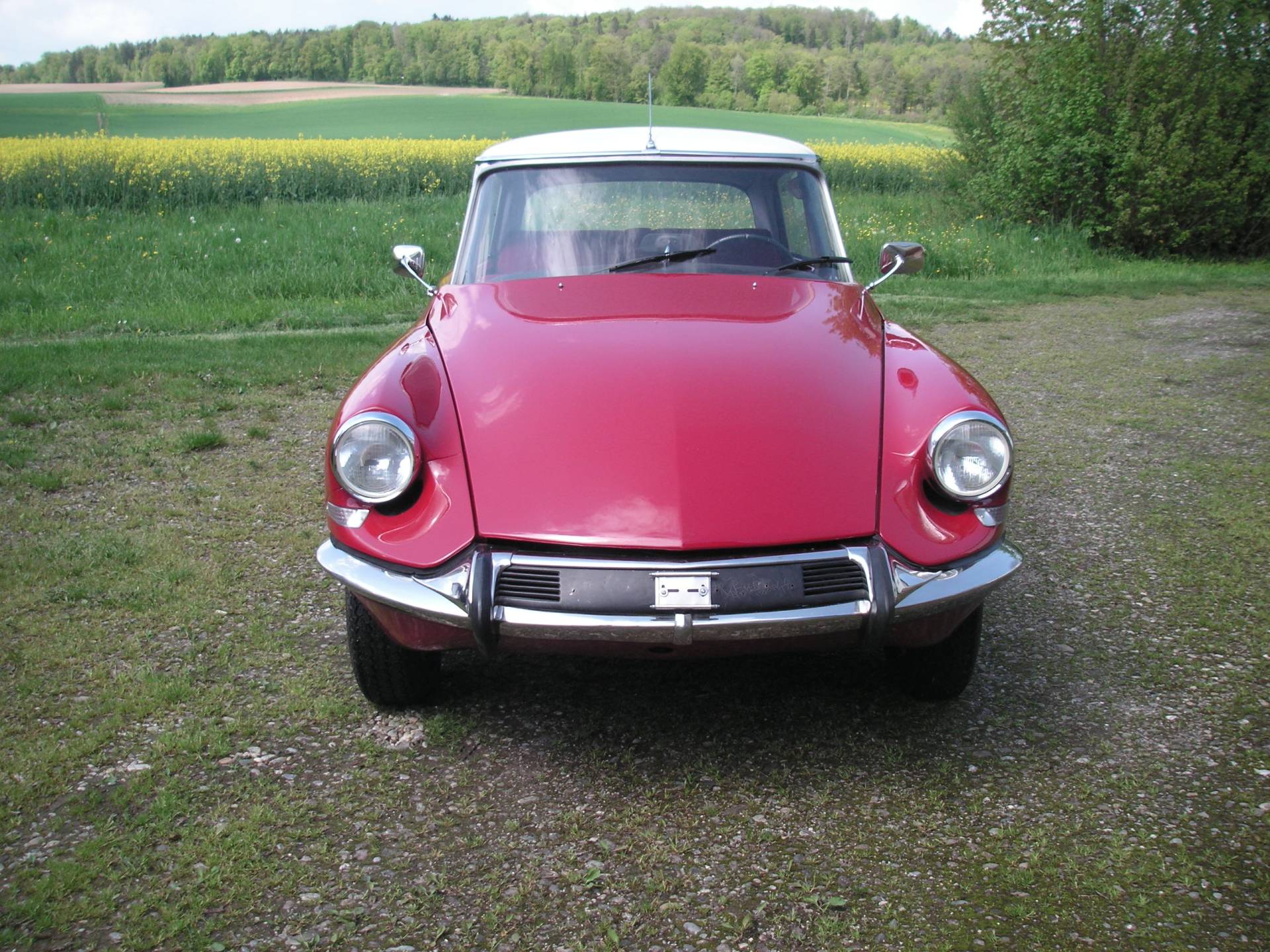 For Sale: Citroën ID 19 (1966) offered for £16,394