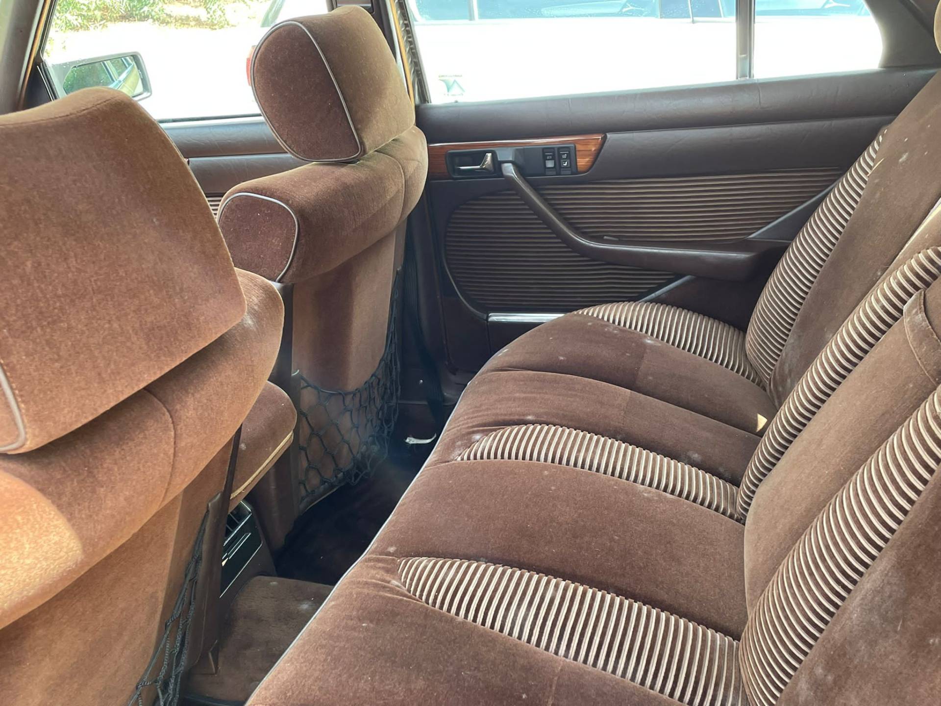 For Sale: Mercedes-Benz 380 SE (1981) offered for £5,122