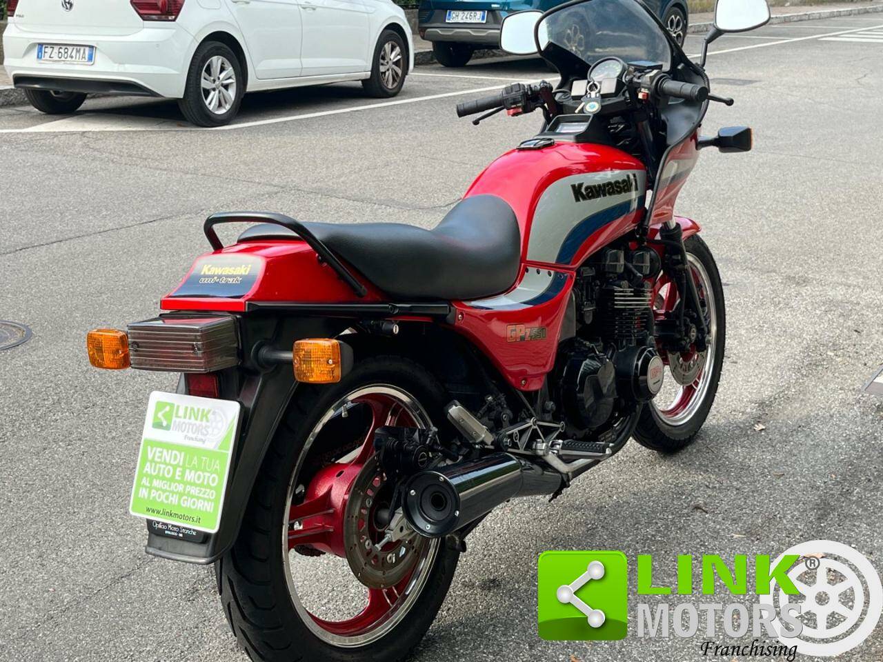 En venta: Kawasaki GPz 550 (1984) offered for 3500