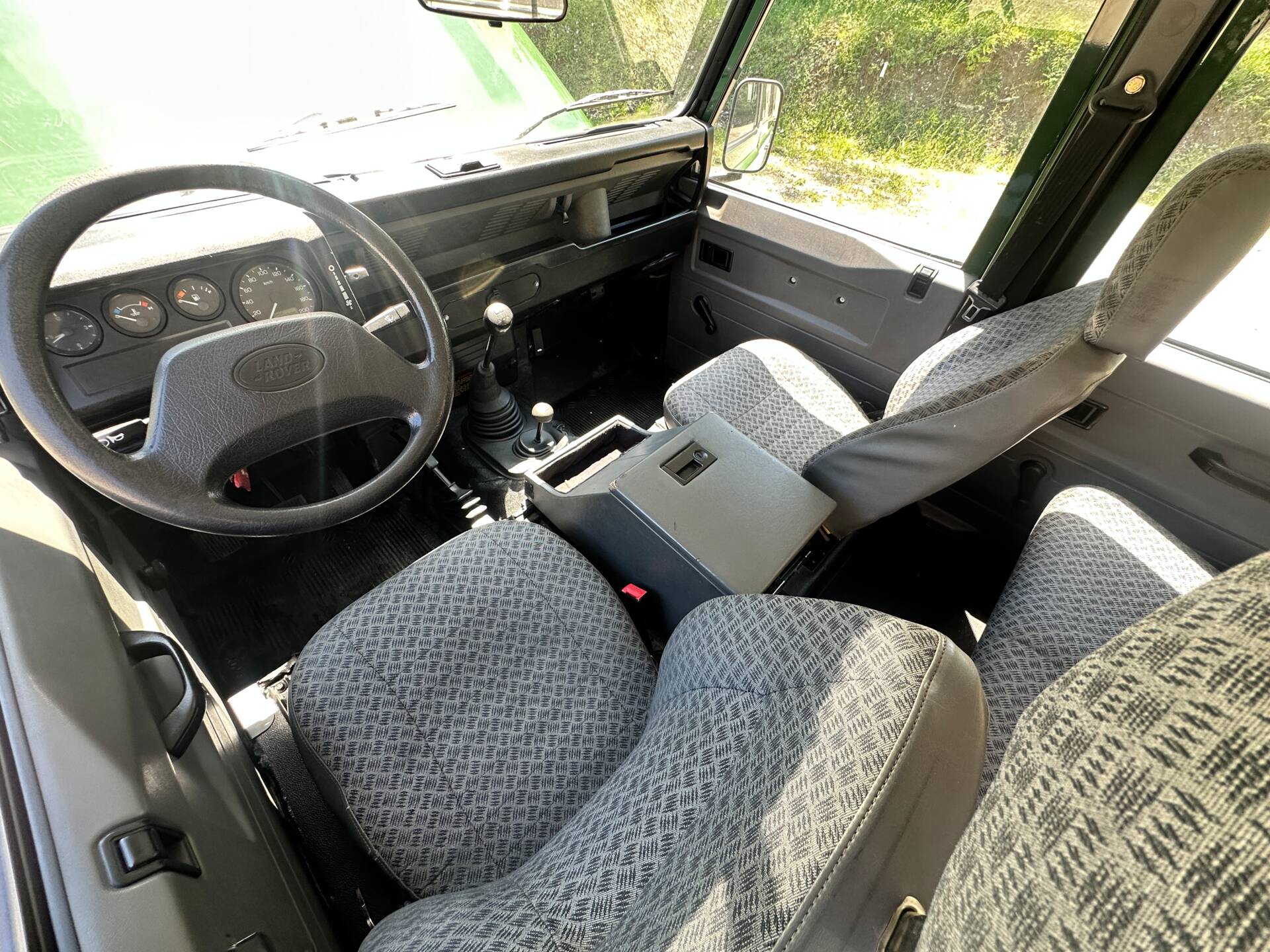 For Sale: Land Rover Defender 130 Td5 Crew Cab (2000) offered for £31,262