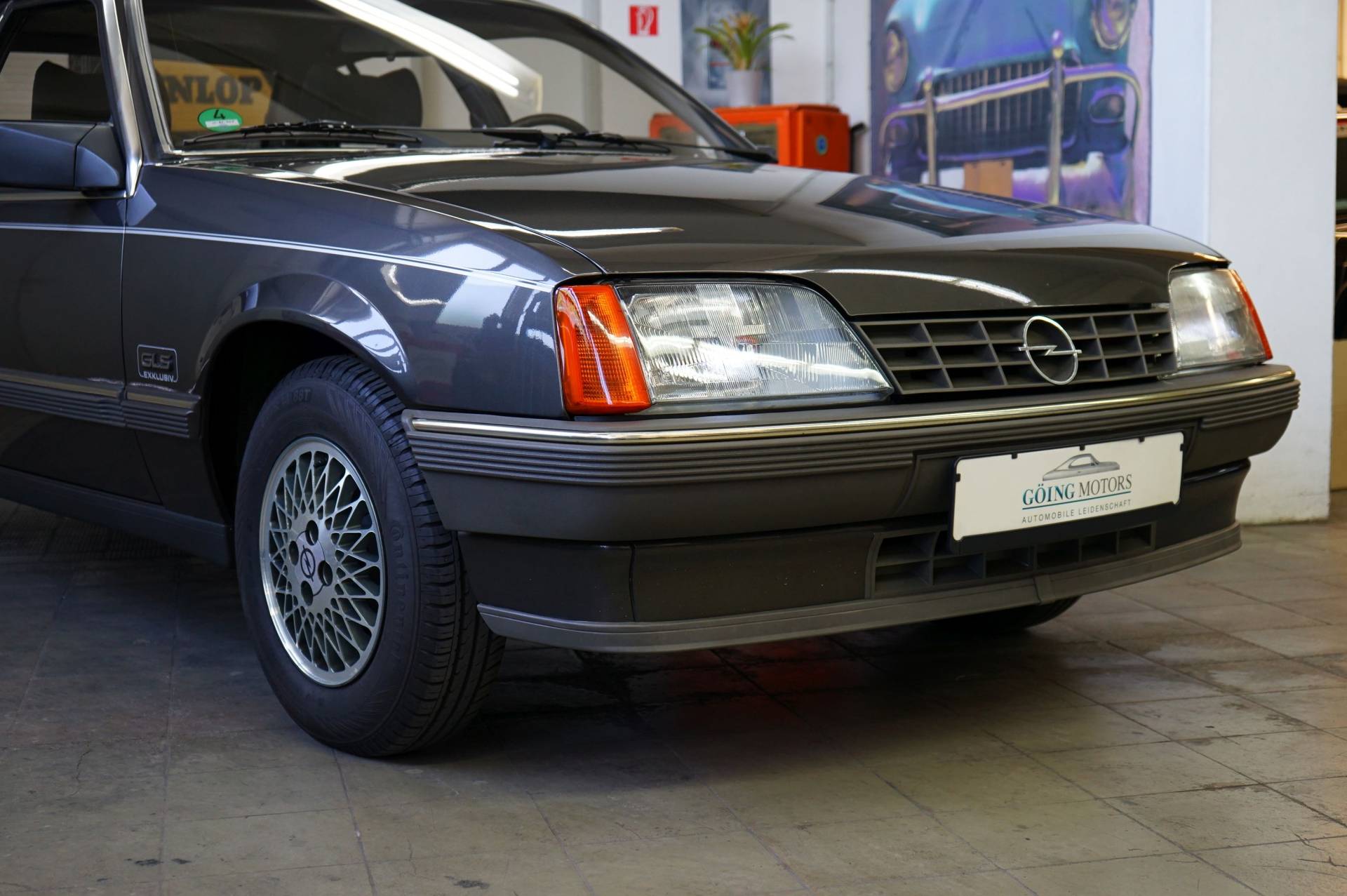 En venta: Opel Rekord 1,8i (1986) offered for 8260