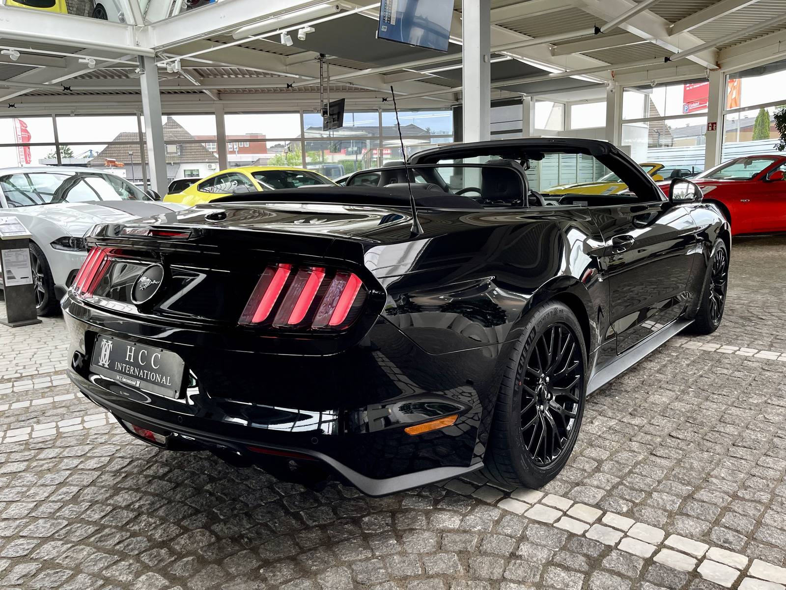 For Sale: Ford Mustang 2.3 Ecoboost (2017) offered for GBP 32,977