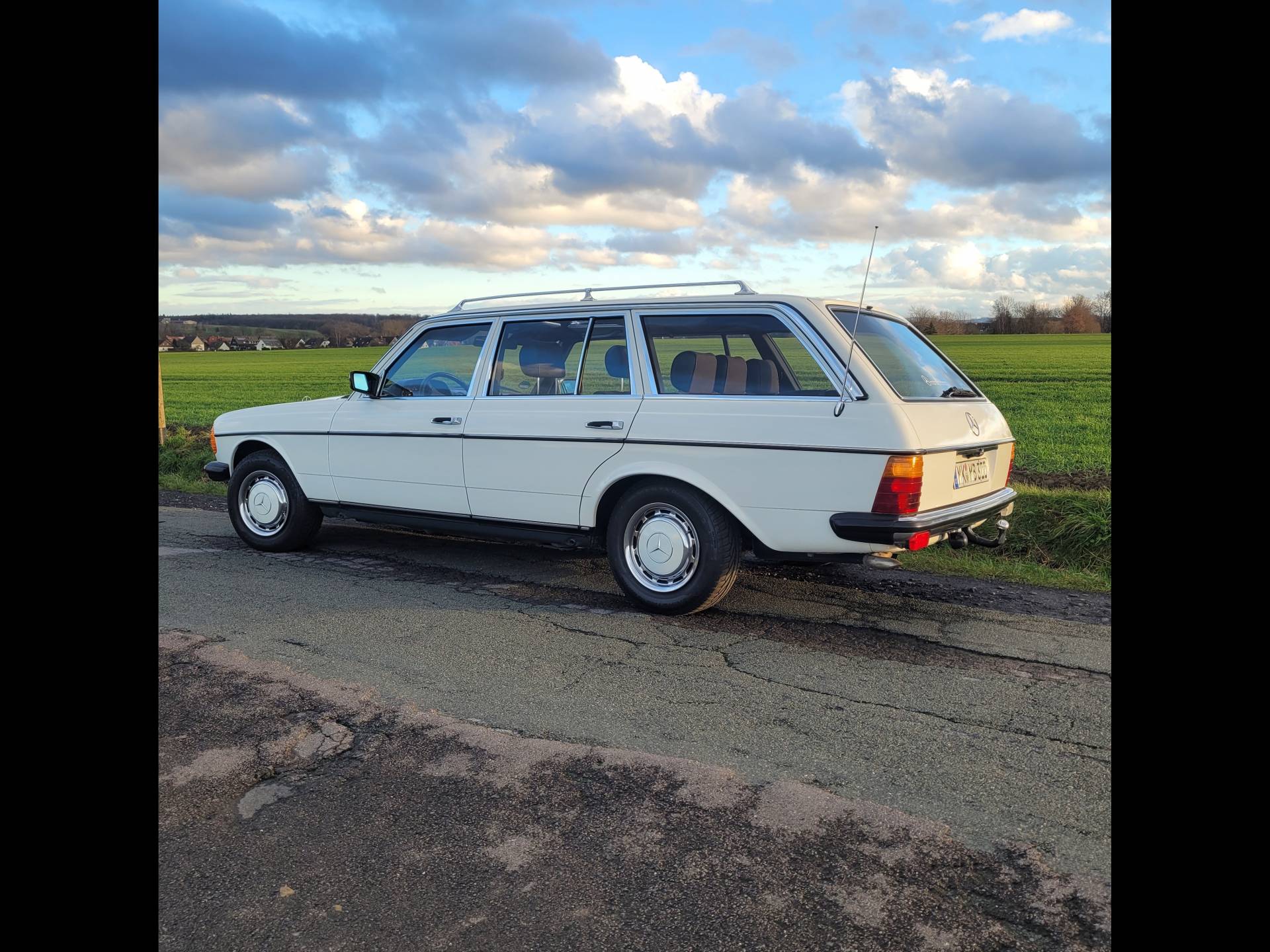 En Venta: Mercedes-Benz 230 TE (1982) ofrecido por 35.000 EUR
