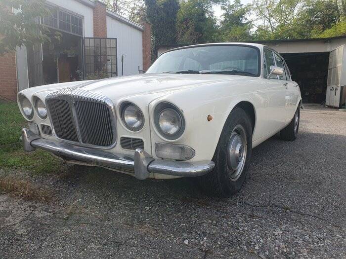 Daimler Sovereign Classic Cars for Sale | Classic Trader