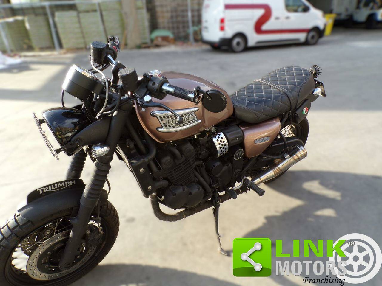 For Sale: Triumph Thunderbird 900 (2000) offered for $8,221