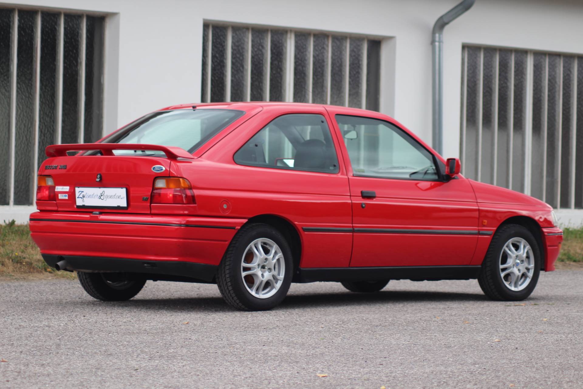 For Sale: Ford Escort XR3i (1992) offered for £7,711