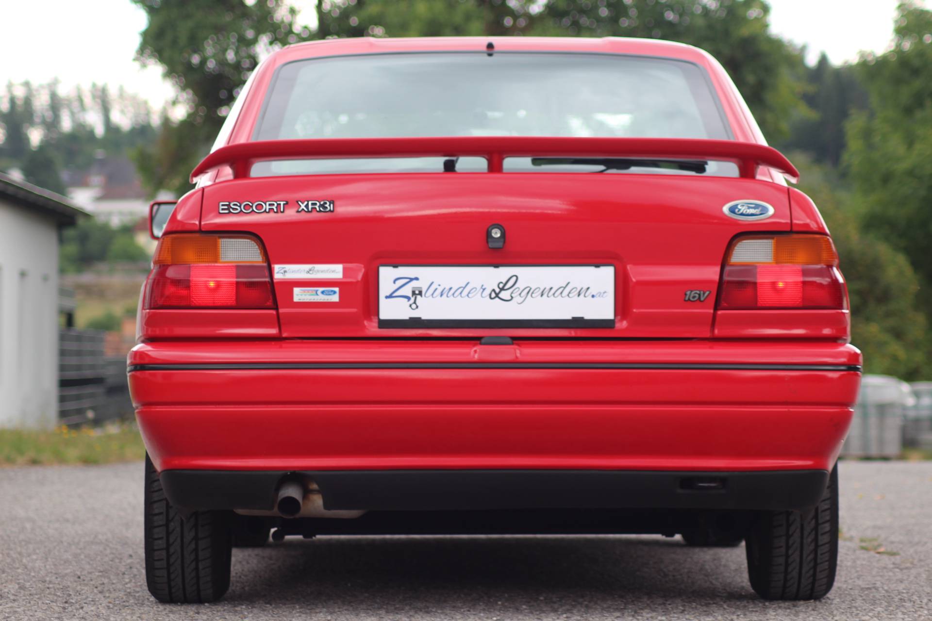 For Sale: Ford Escort XR3i (1992) offered for £7,711