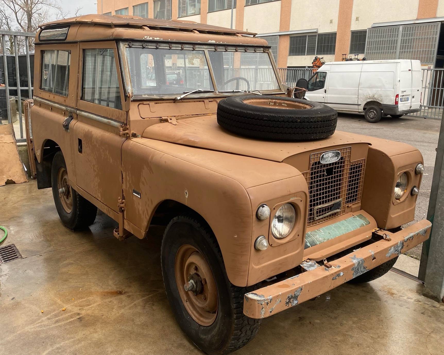 For Sale: Land Rover 88 (1970) offered for GBP 6,599