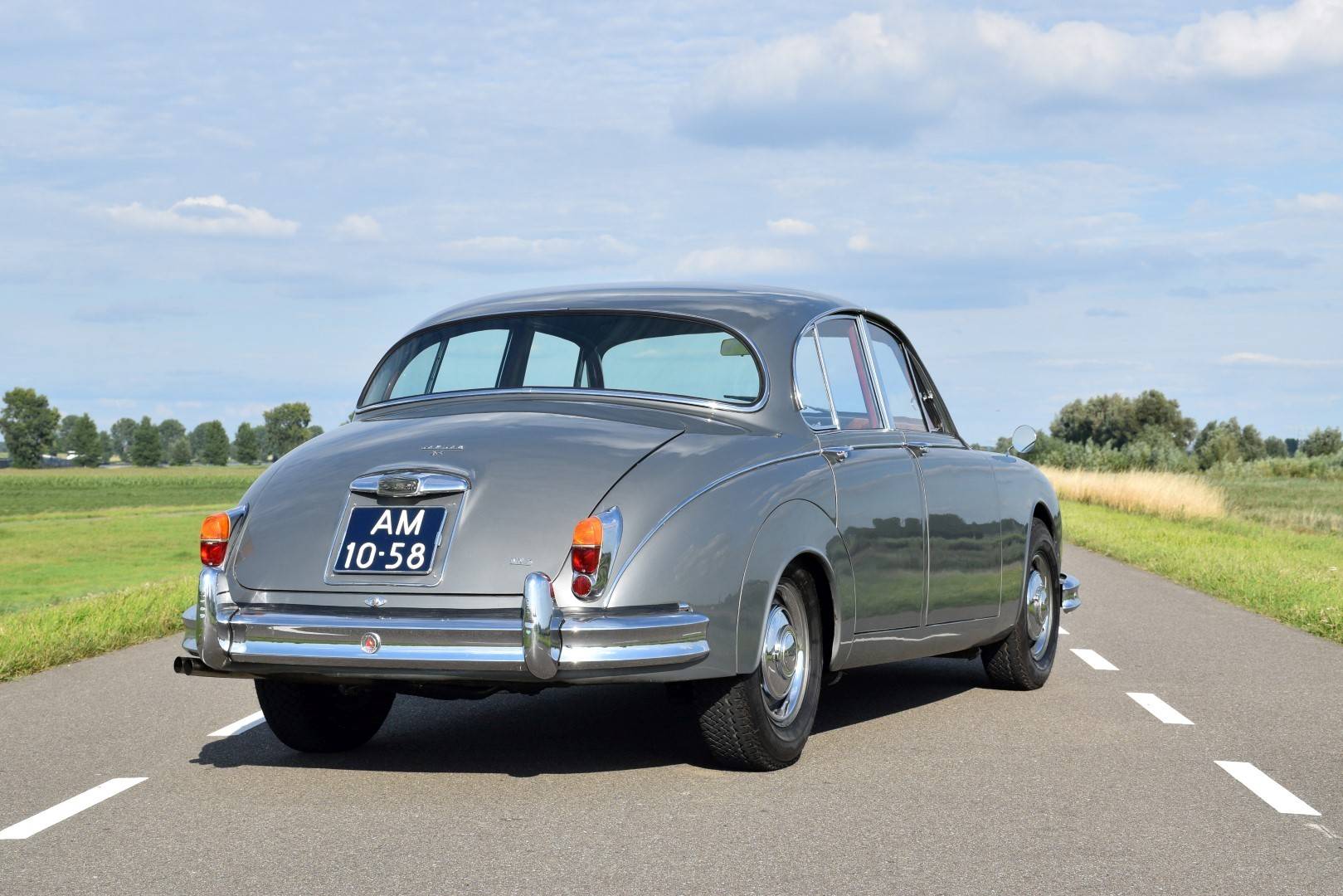 For Sale: Jaguar Mk II 3.4 (1961) offered for AUD 53,830