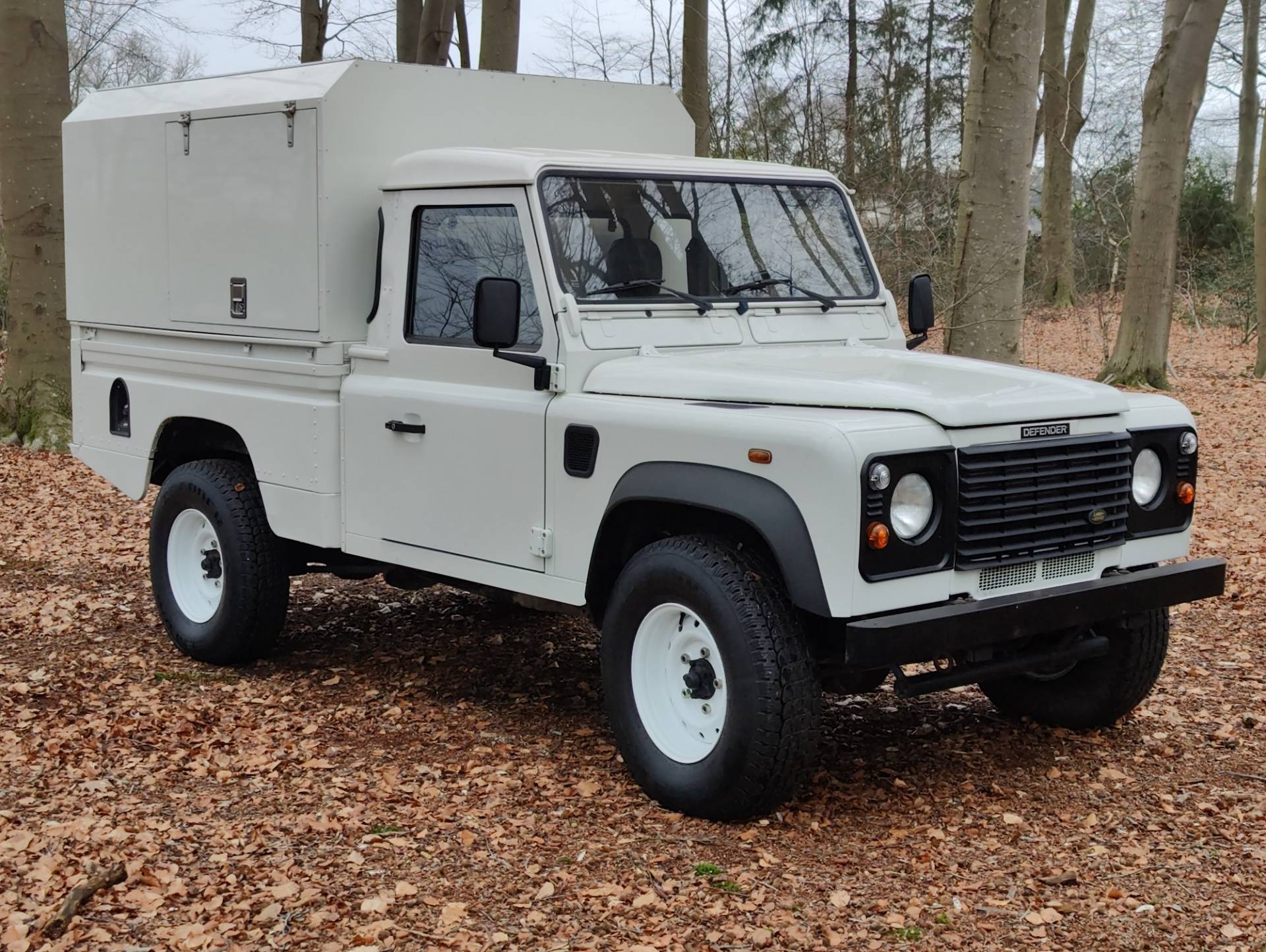 For Sale: Land Rover Defender 110 Td5 (2007) offered for $44,168