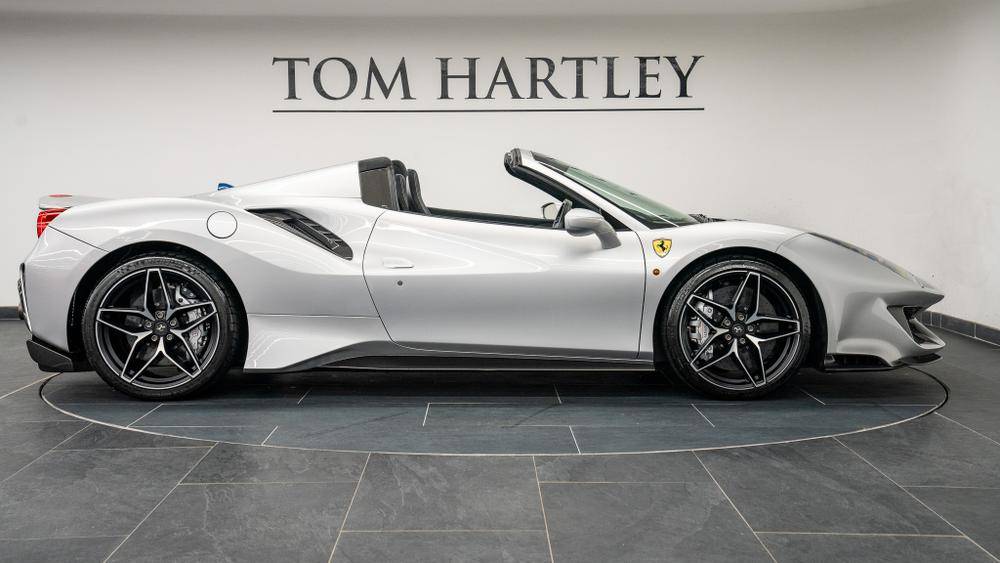 En venta: Ferrari 488 Pista Spider (2019) offered for 558.498