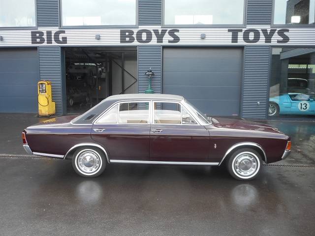 For Sale: Ford 20m P7b 2600 S (1971) offered for £16,479