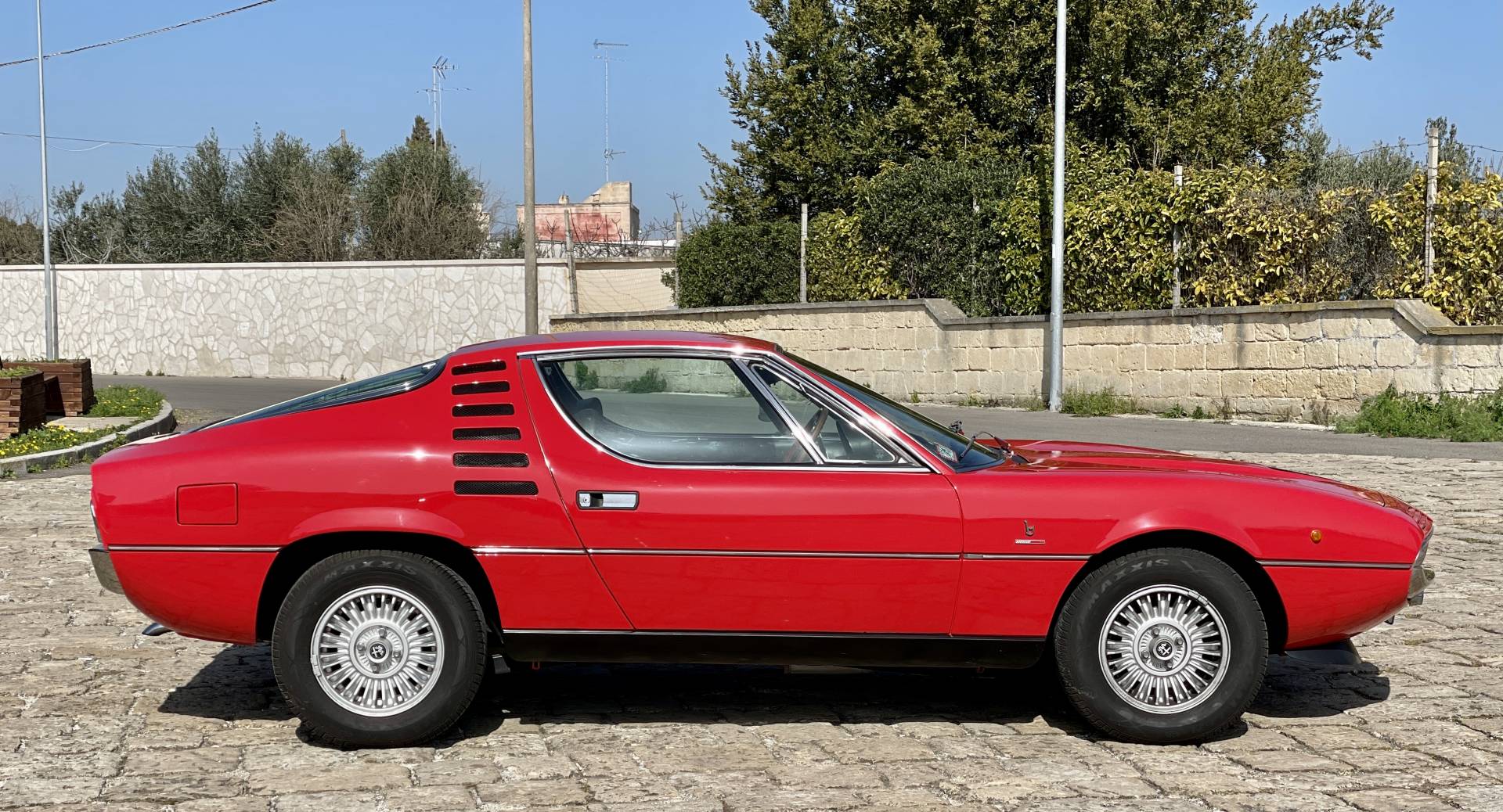 Alfa Romeo Montreal Oldtimer kaufen - Classic Trader
