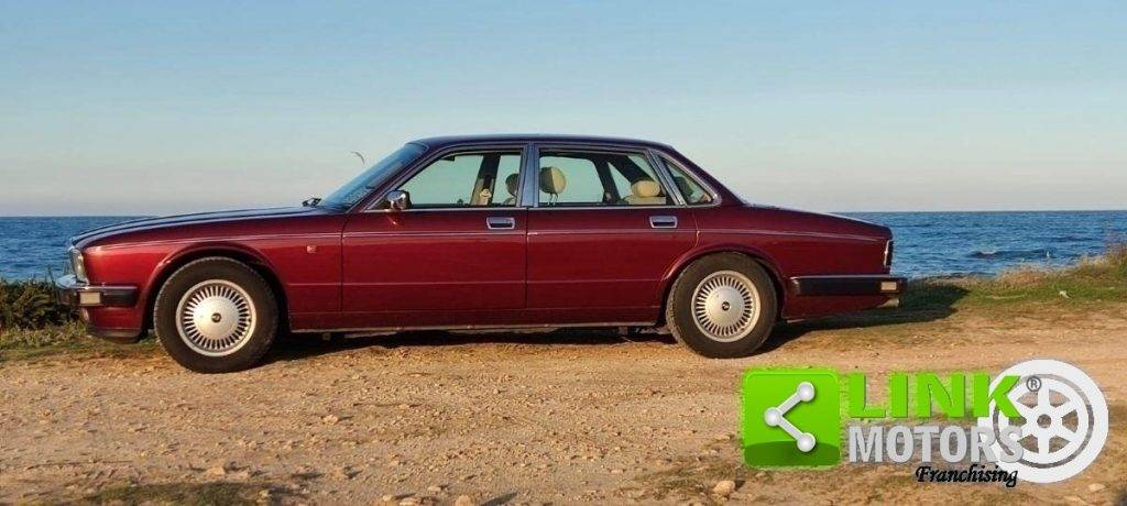 For Sale: Daimler Double Six (1994) offered for €11,900