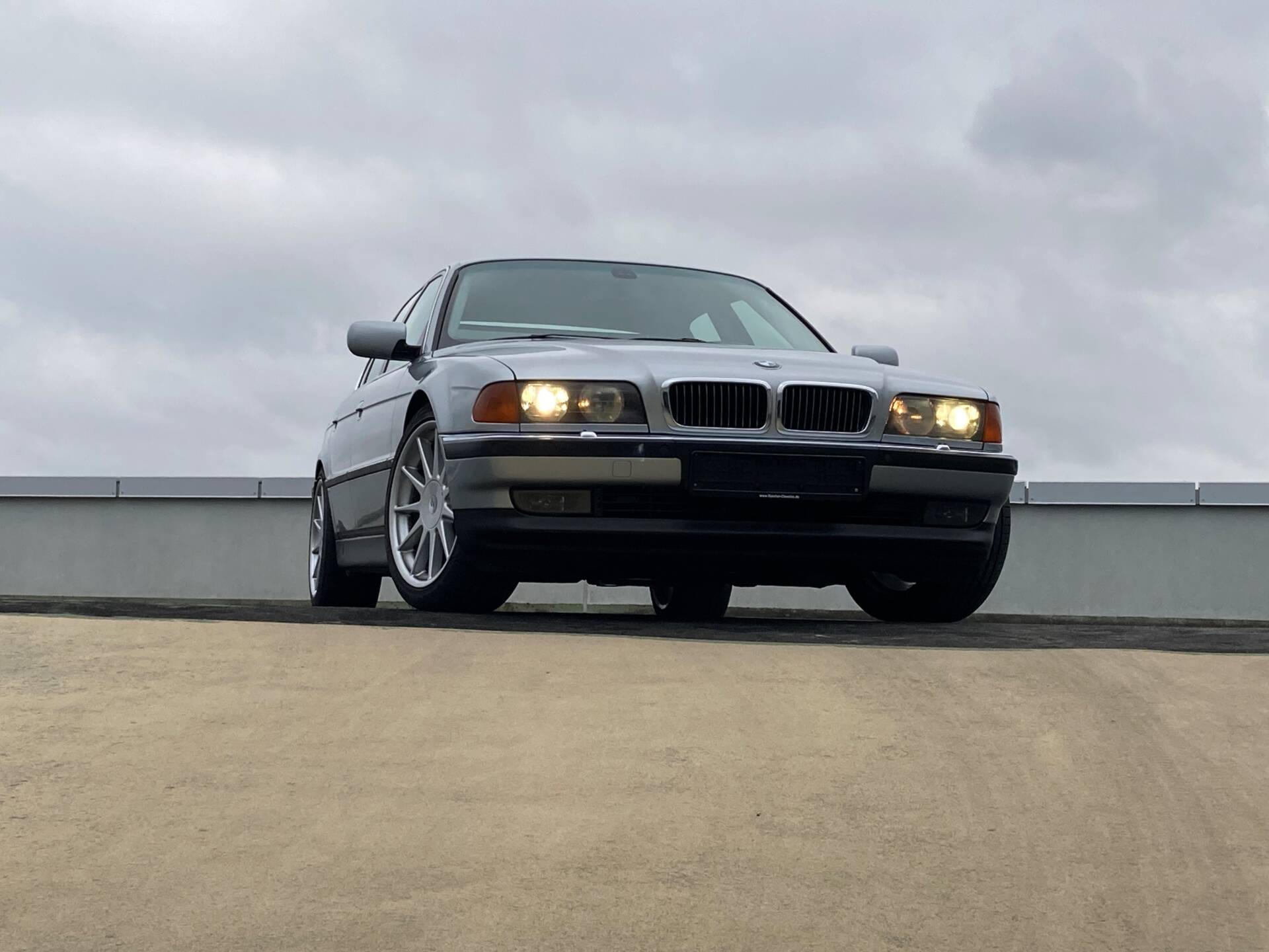 For Sale: BMW 750i (1997) offered for $38,691