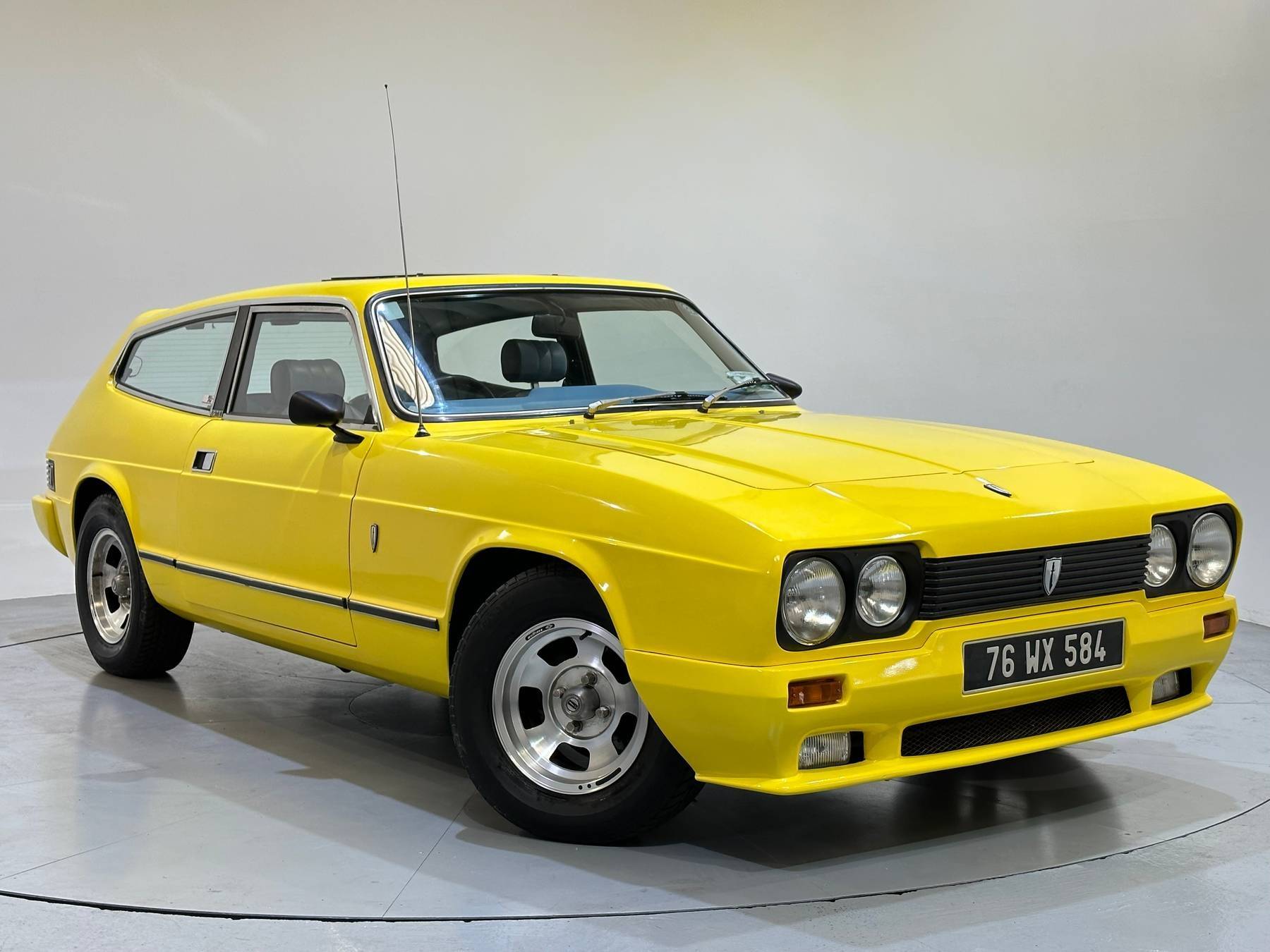 En venta: Reliant Scimitar GTE (1976) offered for Precio a petición