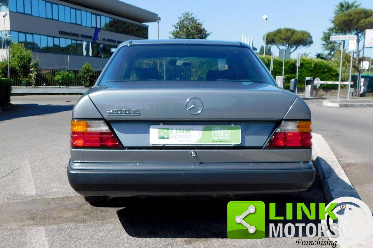 En venta: Mercedes-Benz 200 E (1989) offered for 12.900