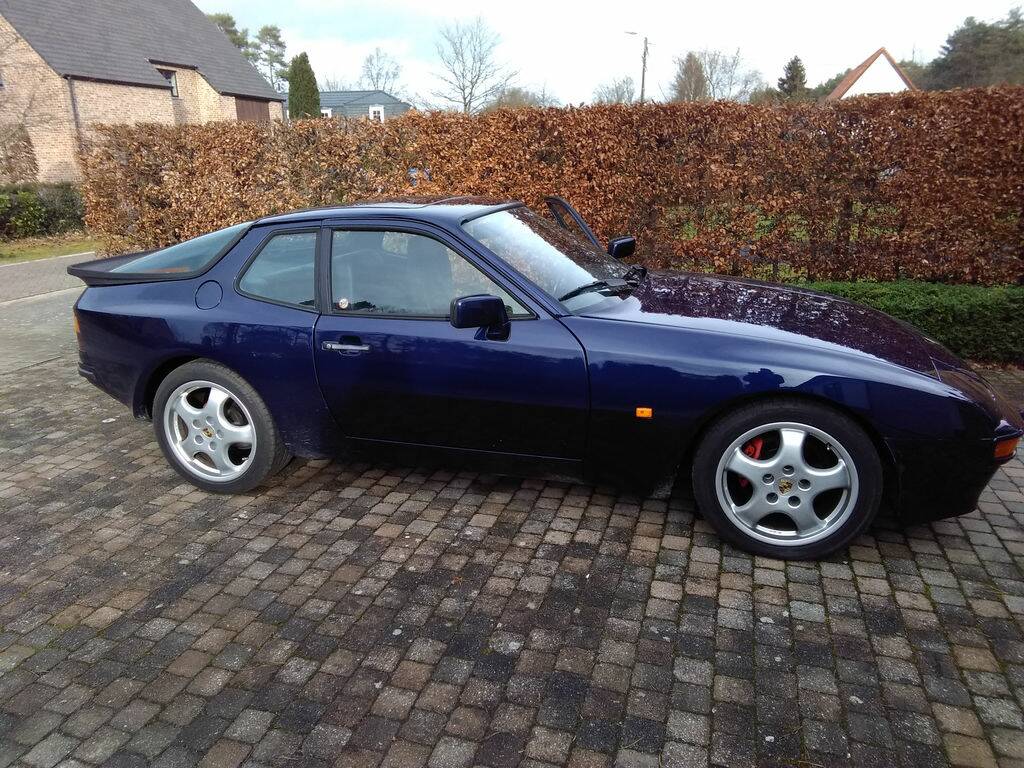 For Sale: Porsche 944 (1987) offered for Auction vehicle