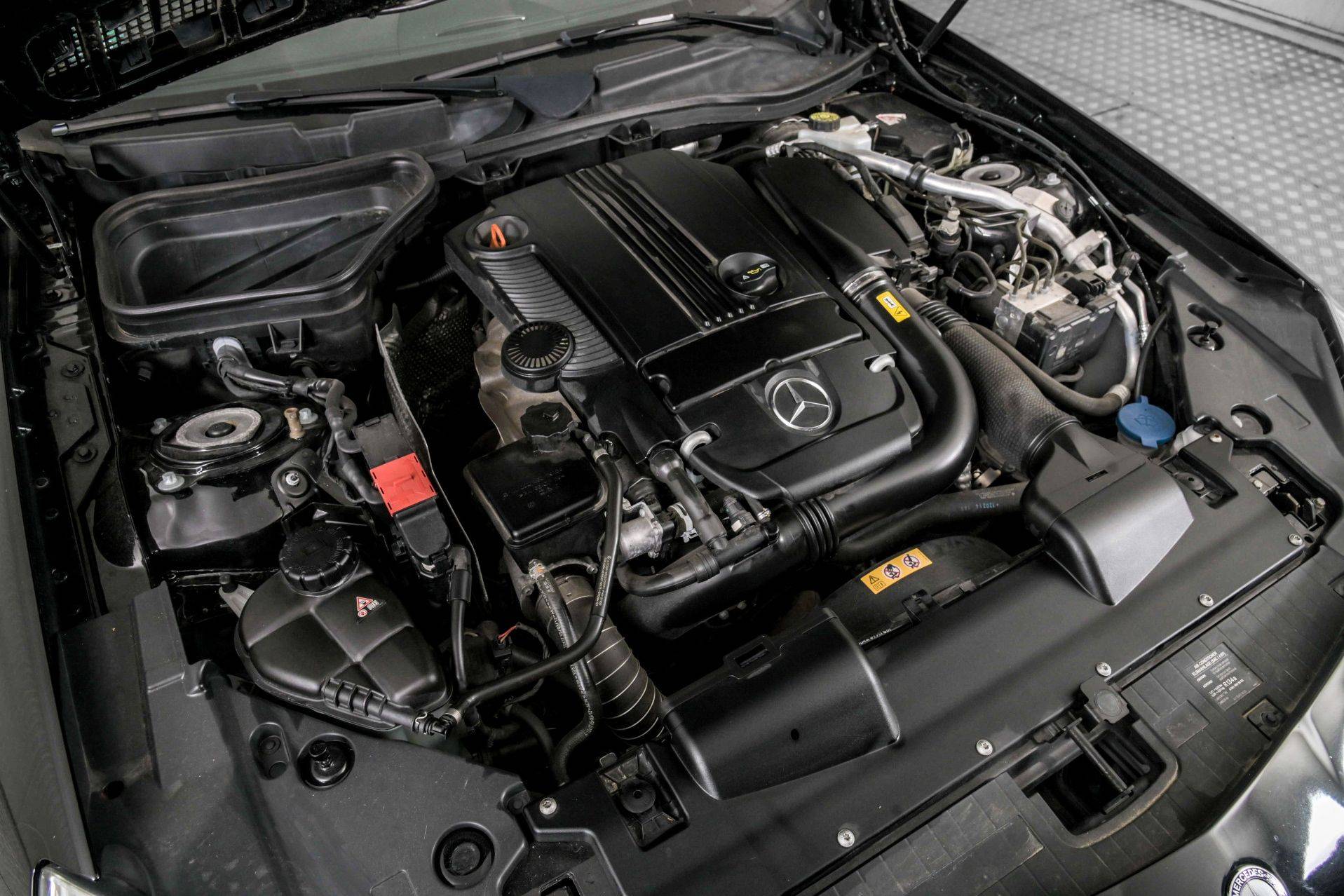 For Sale: Mercedes-Benz SLK 200 (2012) offered for GBP 19,876