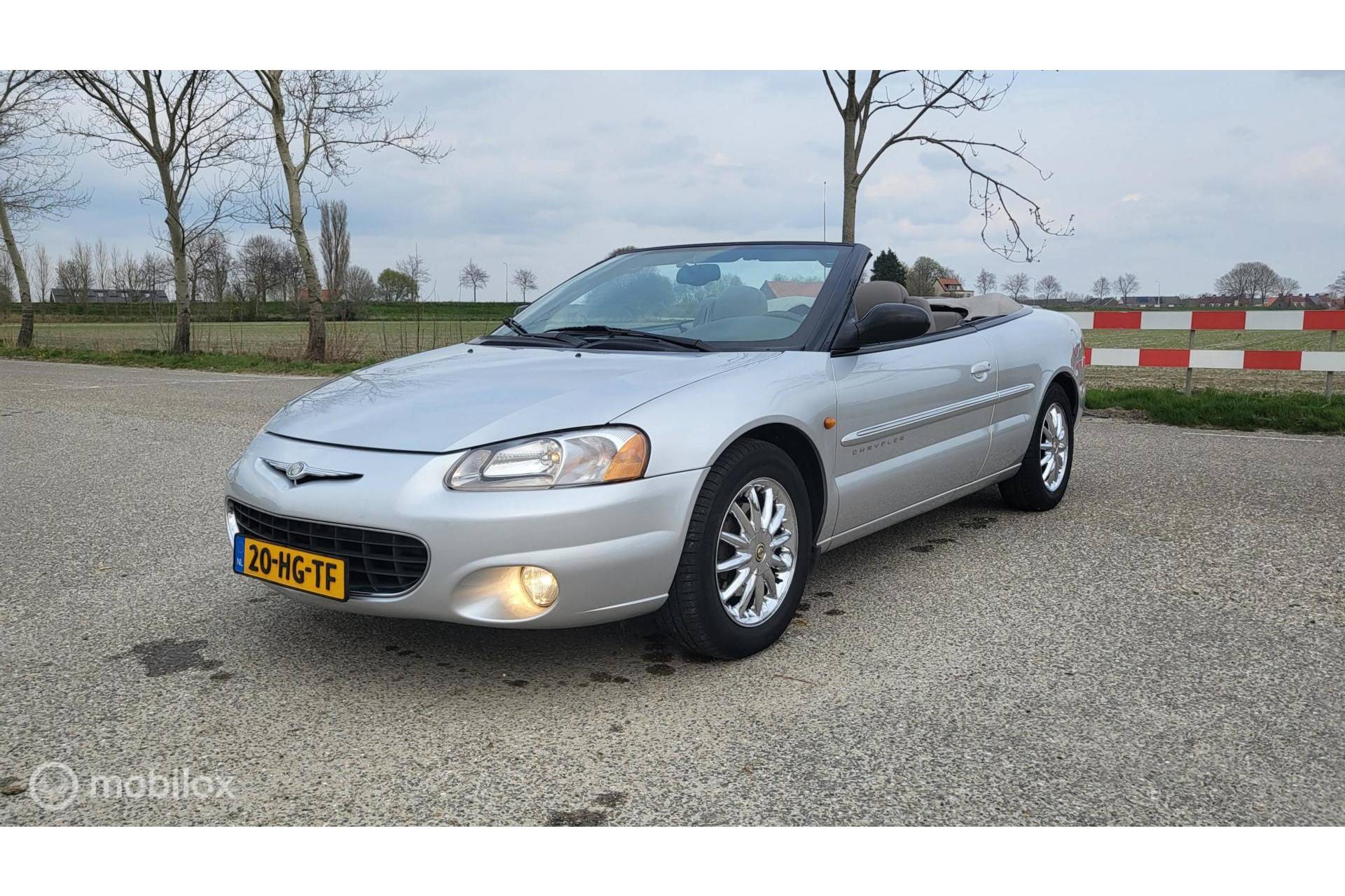For Sale: Chrysler Sebring 2.7 V6 (2001) offered for GBP 3,518
