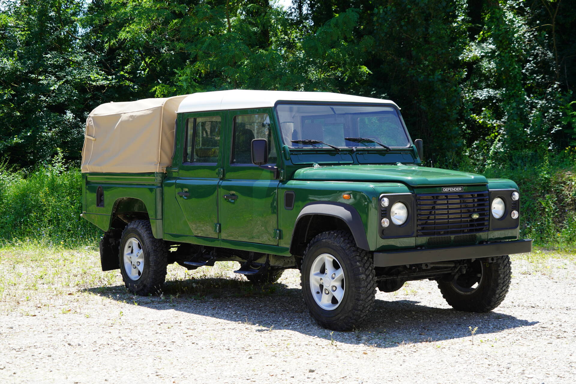 Land Rover Defender Classic Cars for Sale - Classic Trader